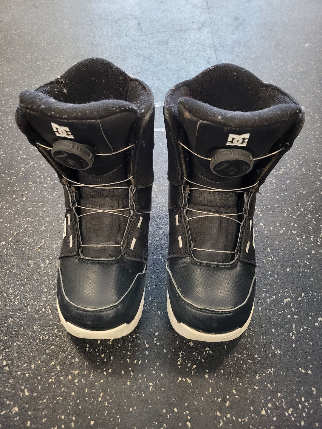 Used Dc Shoes Boa Jr Boots Junior 03 Boys' Snowboard Boots | SidelineSwap
