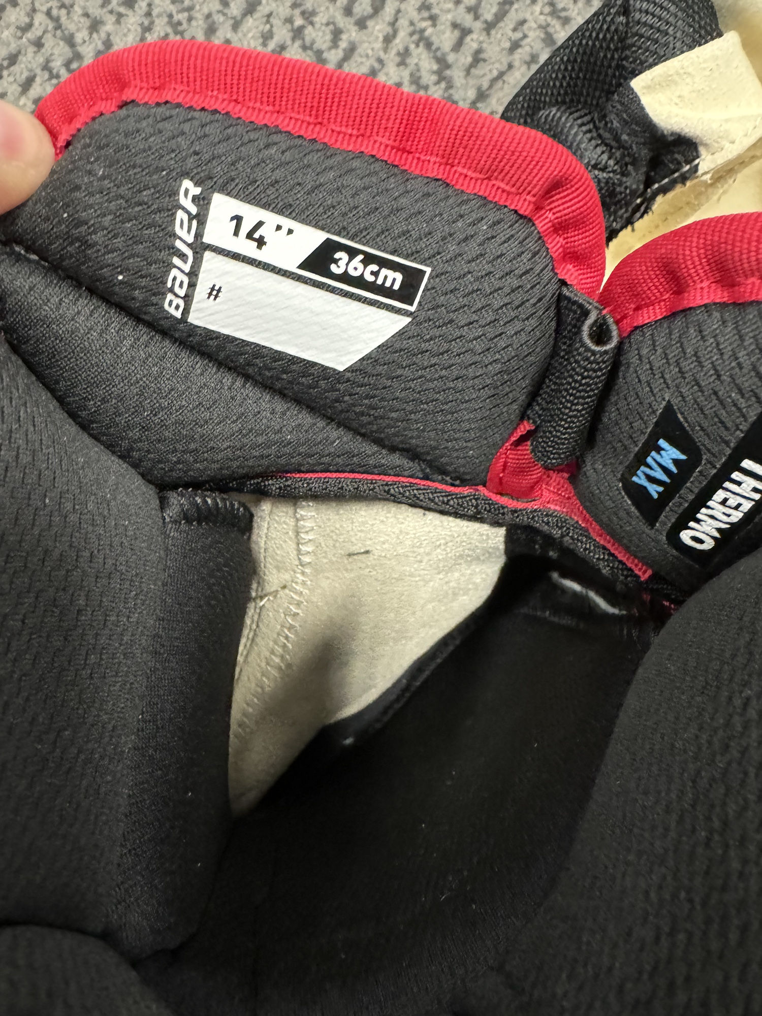 Bauer Pro Series 14” Black/Red gloves | SidelineSwap