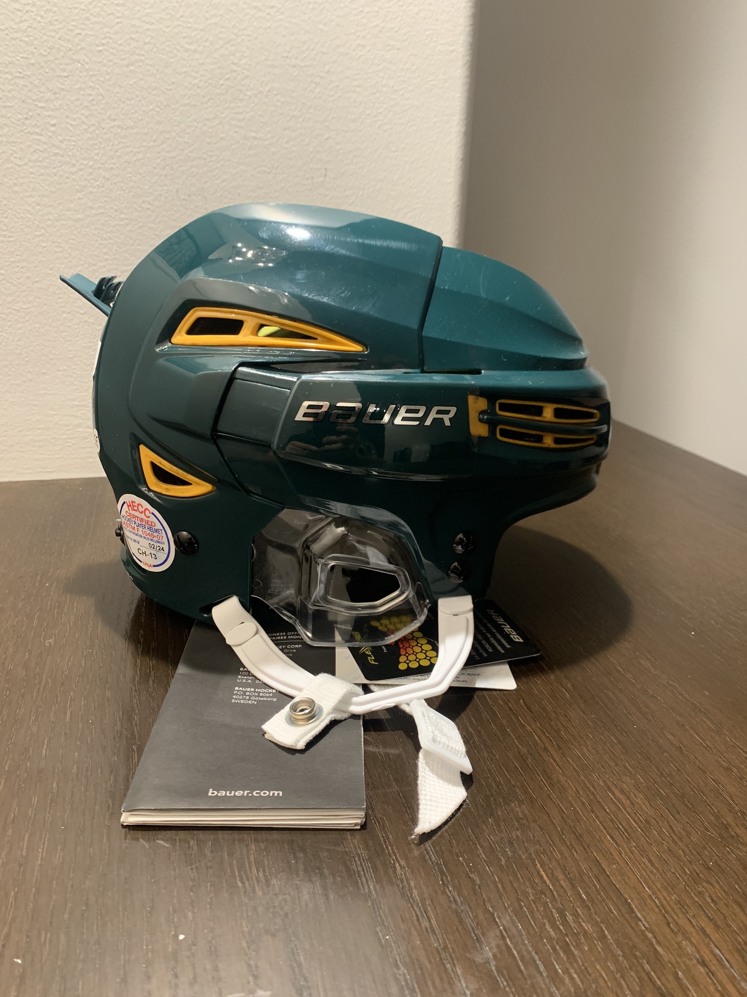 New Small Bauer Re-Akt 100 Helmet HECC THE END OF 02- 2024 | SidelineSwap