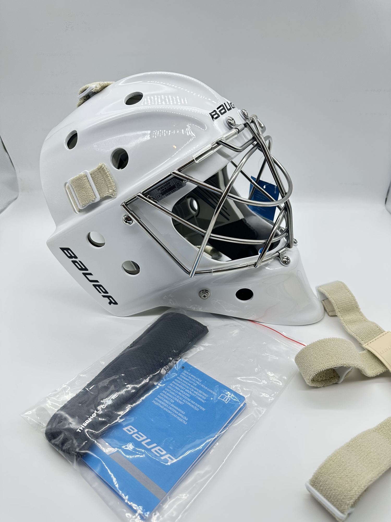 Pro department Bauer 960 goalie mask | SidelineSwap