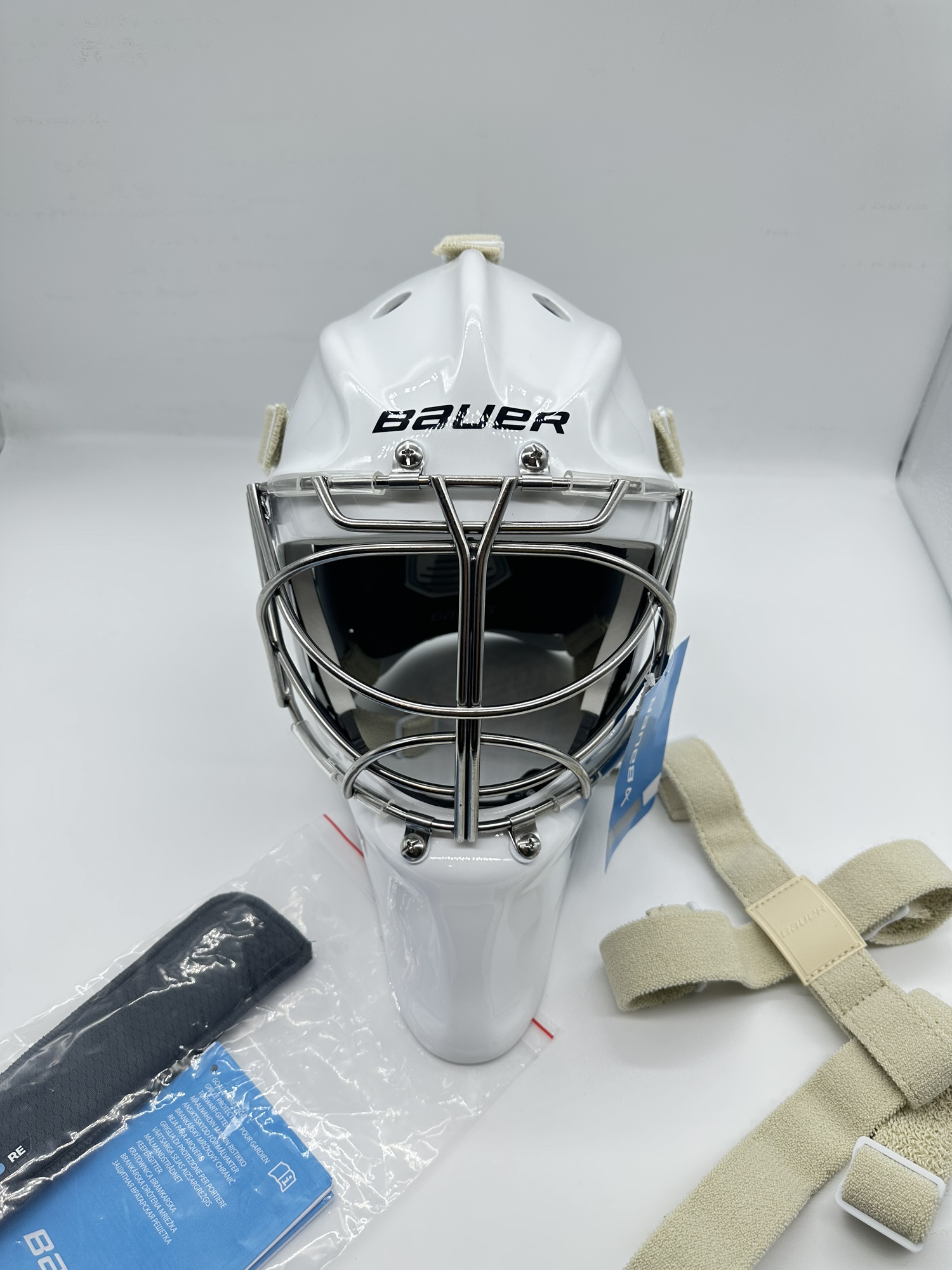 Pro department Bauer 960 goalie mask | SidelineSwap