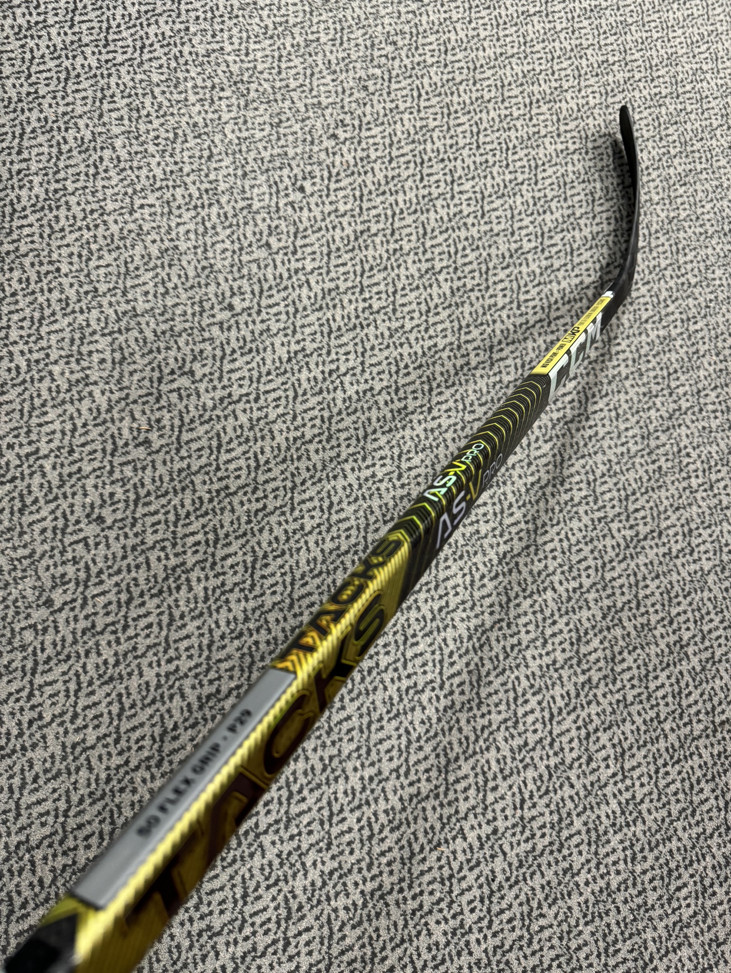 CCM AS-V Pro 50 flex P29 curve right hand stick | SidelineSwap