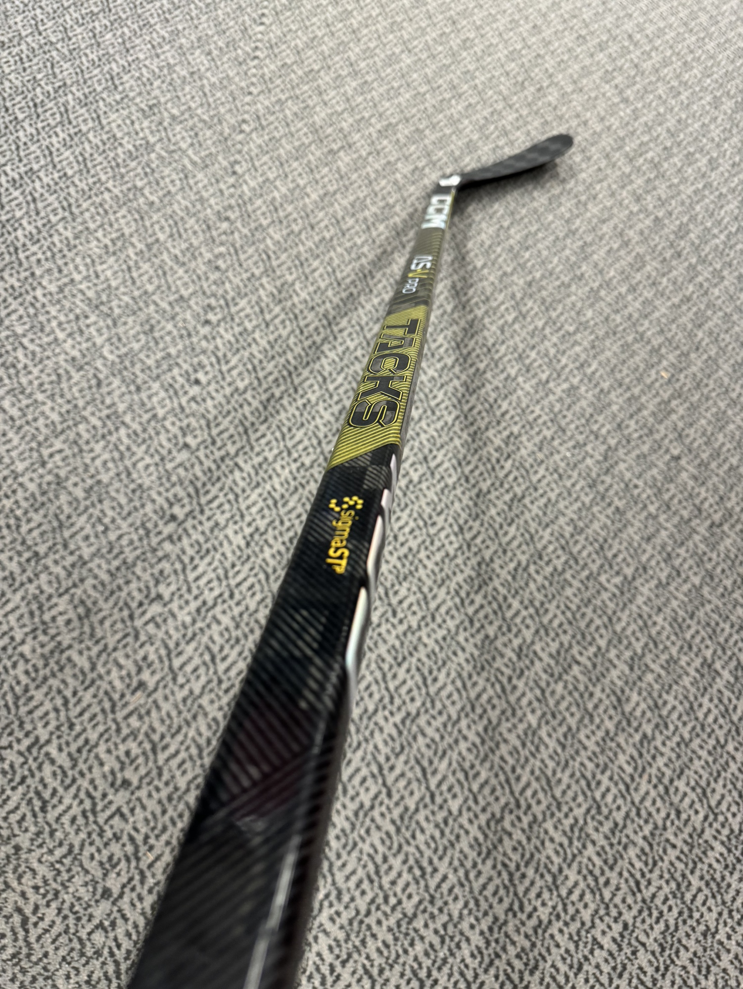 CCM AS-V Pro 50 flex P90TM curve right hand stick | SidelineSwap