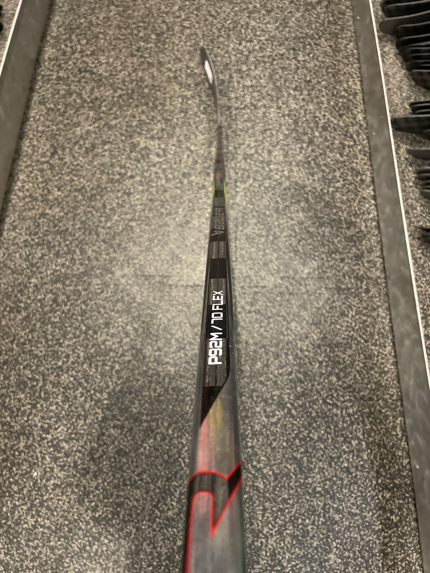 New Right Handed P92M Vapor Hyperlite 2 Hockey Stick | SidelineSwap