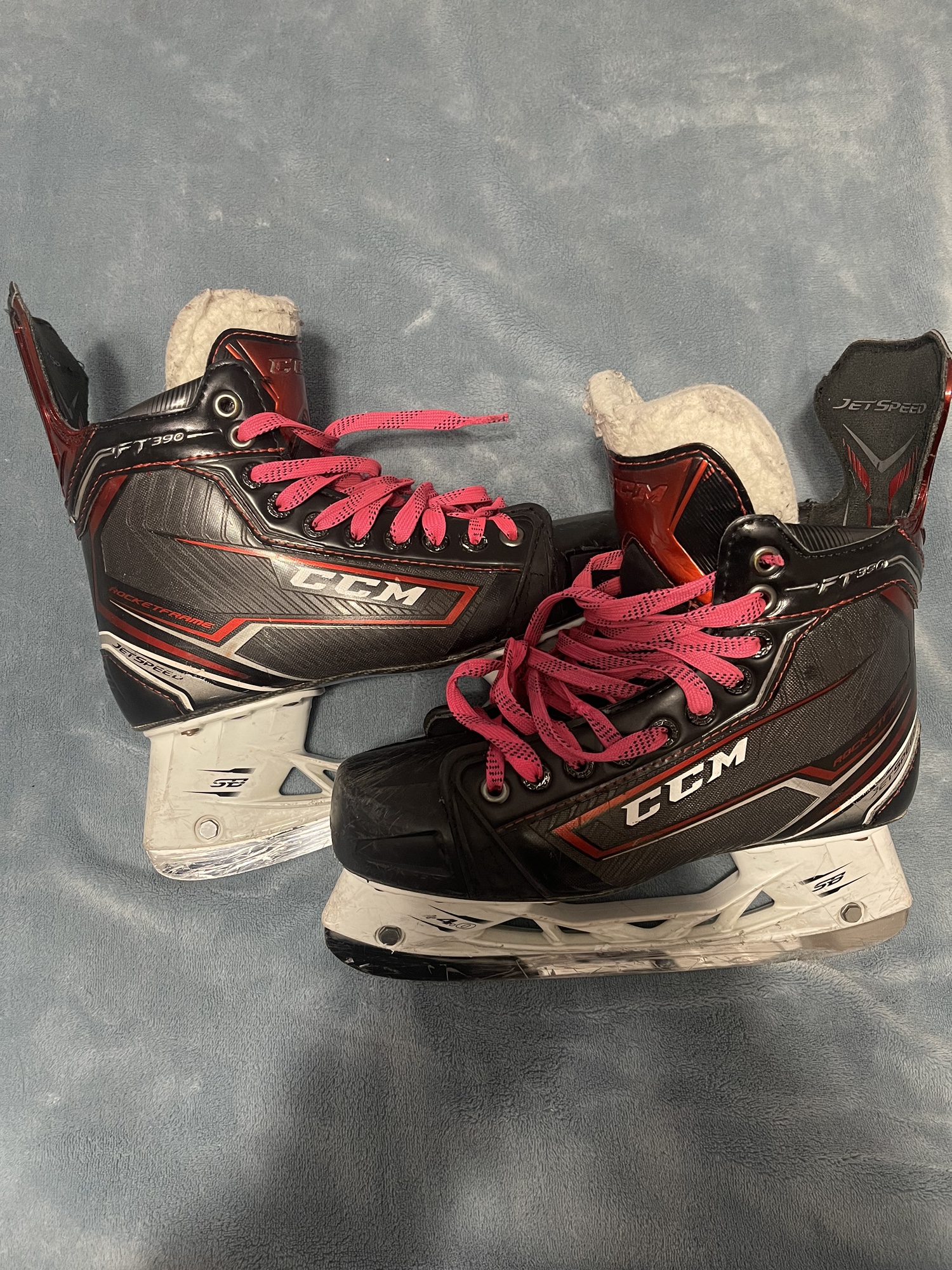CCM JetSpeed FT 390 Skates | SidelineSwap