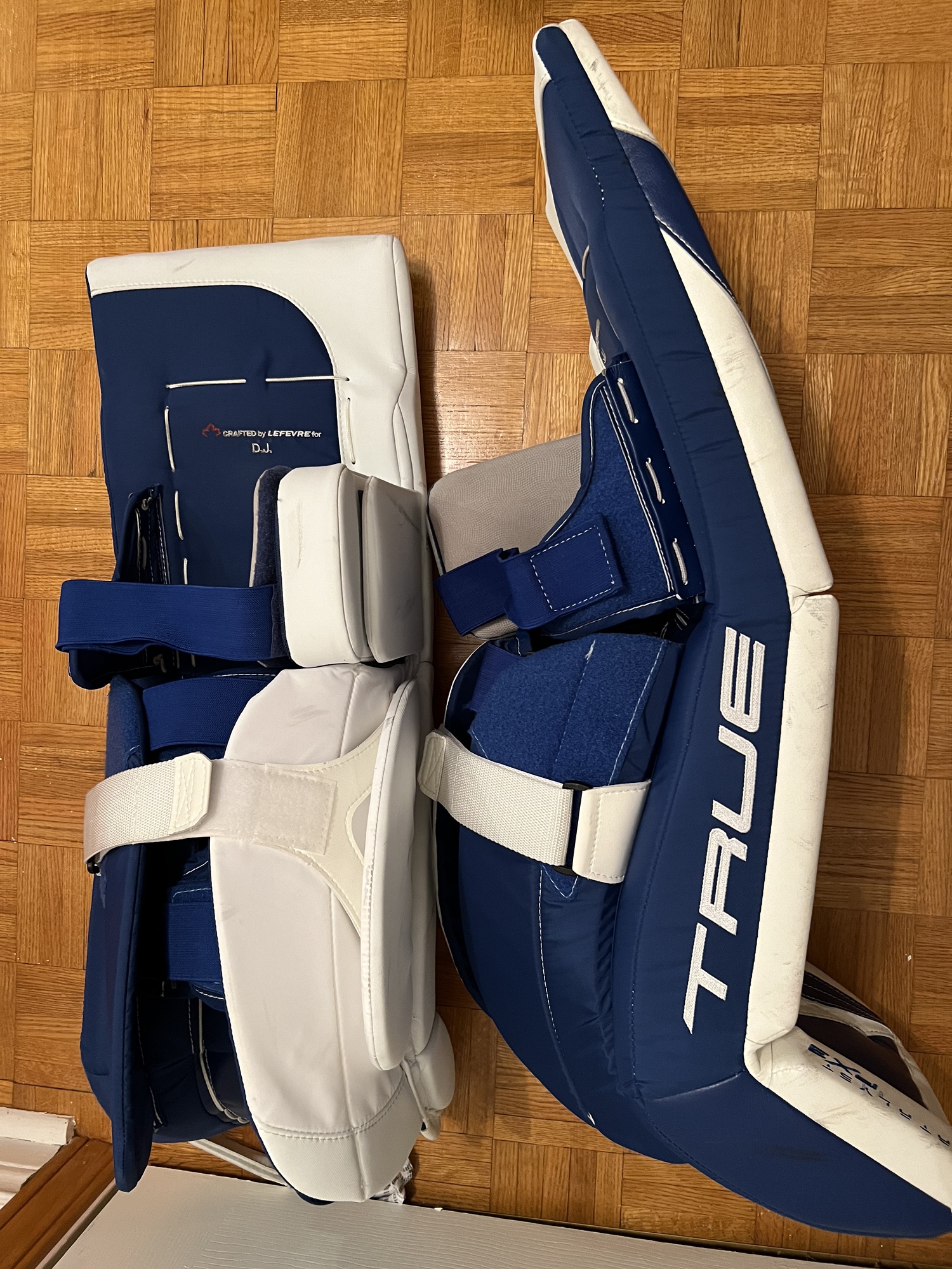32" True Catalyst Px3 Goalie Leg Pads | SidelineSwap