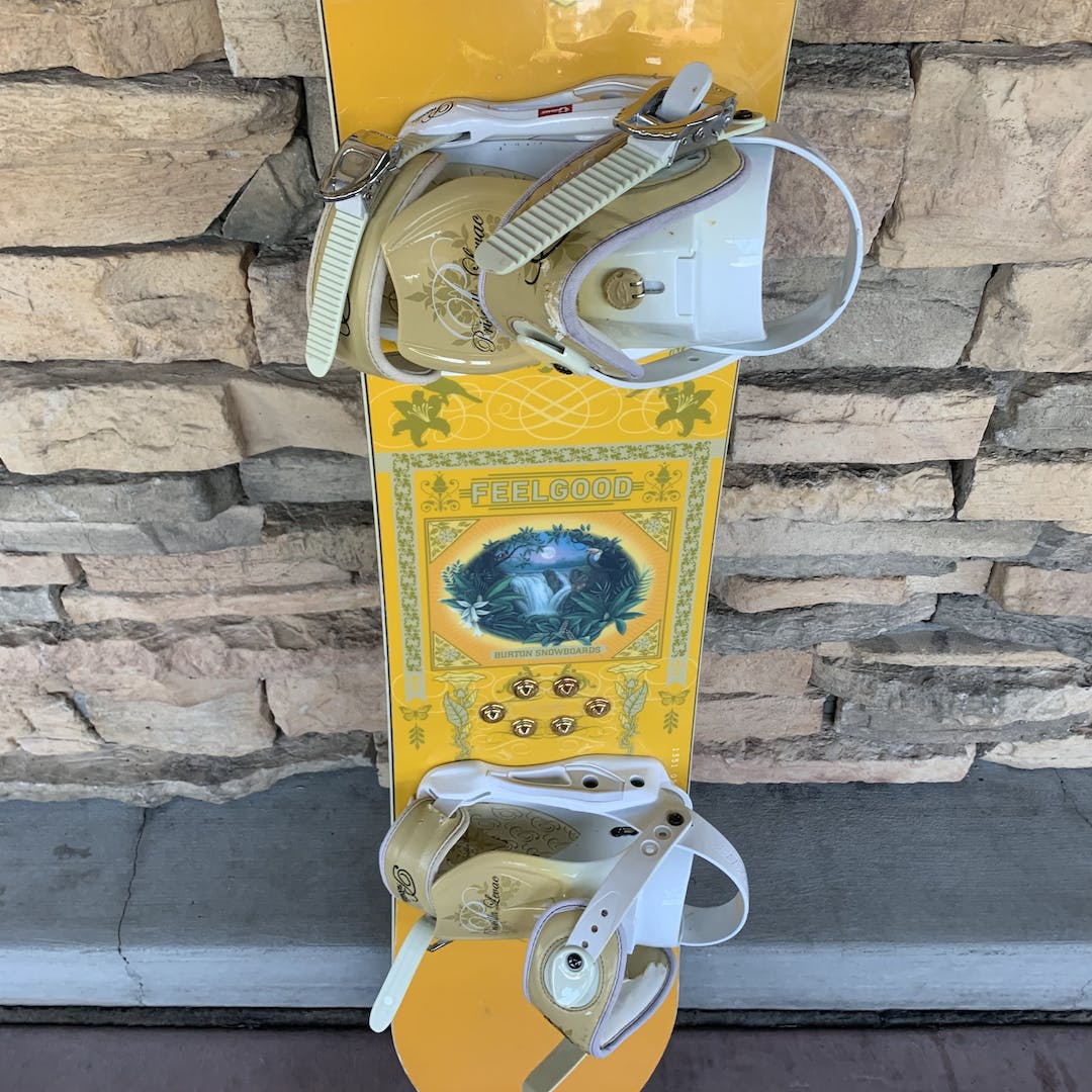 Used Burton Feel Good 135 Cm Women's Snowboard Combo | SidelineSwap