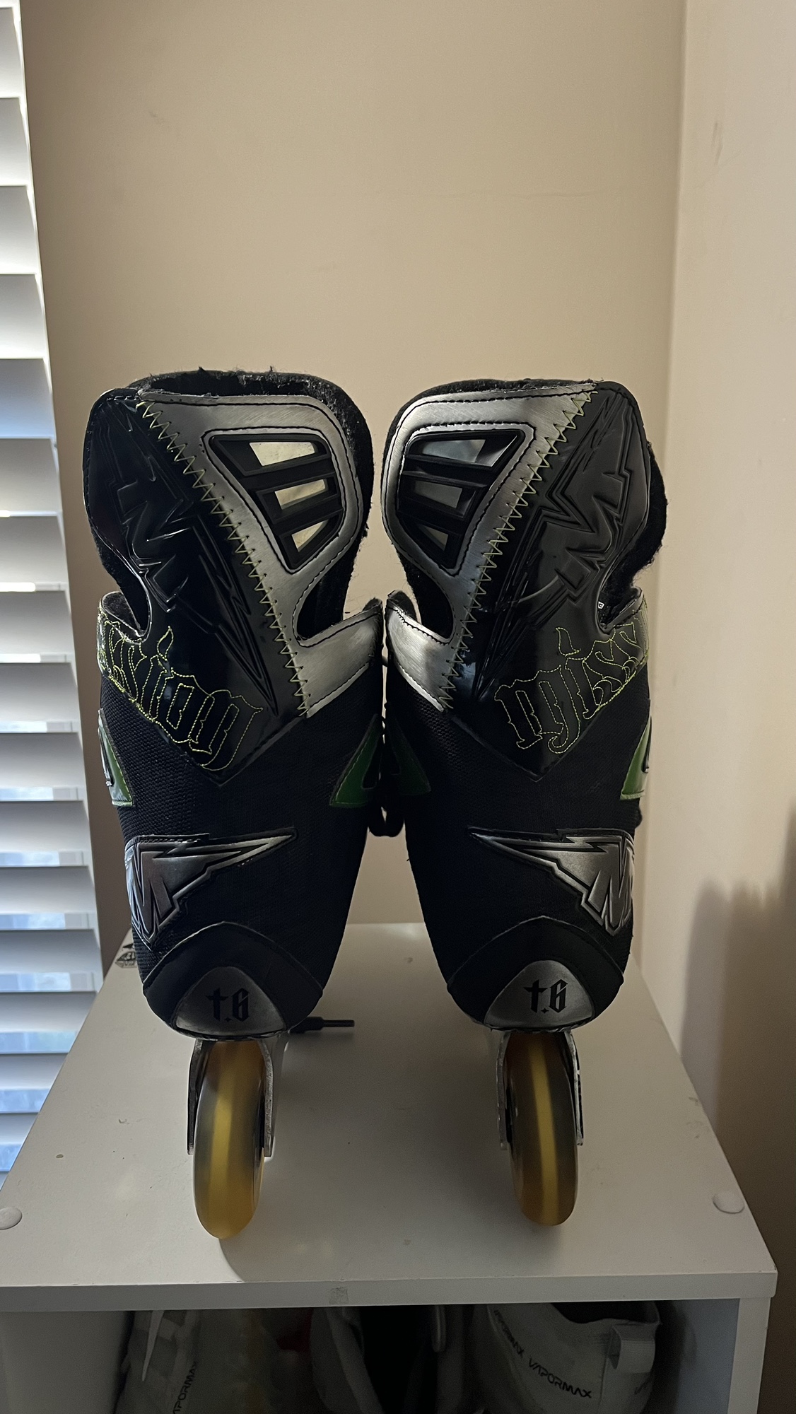 Mission Axiom T6 Size 10.5D Inline Roller Hockey Skates | SidelineSwap