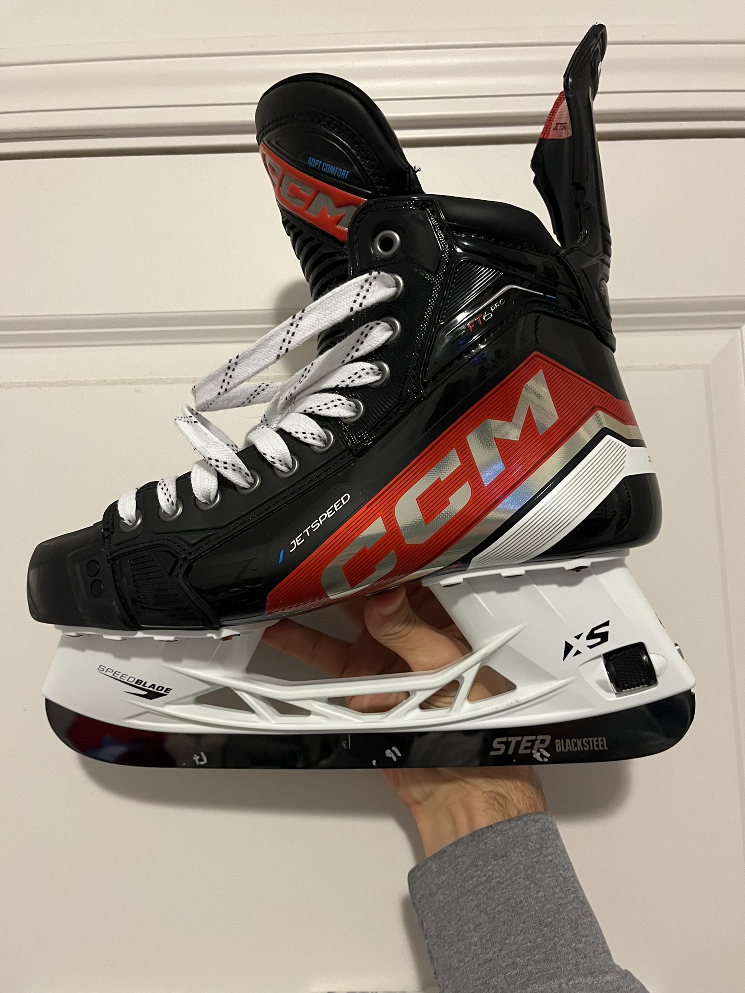 *USED Twice* CCM Jetspeed FT6 Pro Skates | SidelineSwap