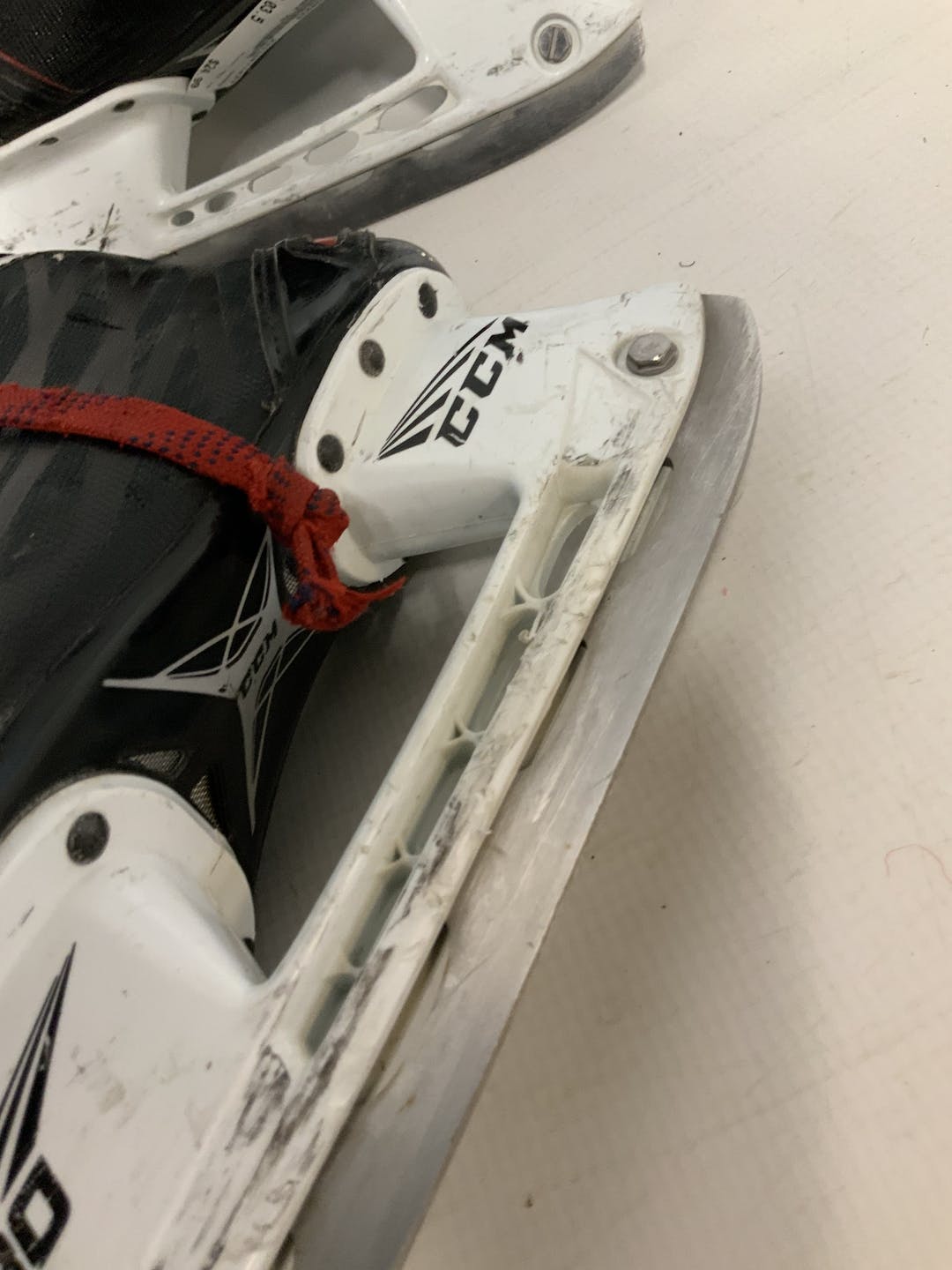 Used Ccm Rbz 70 Junior 03.5 Ice Hockey Skates | SidelineSwap