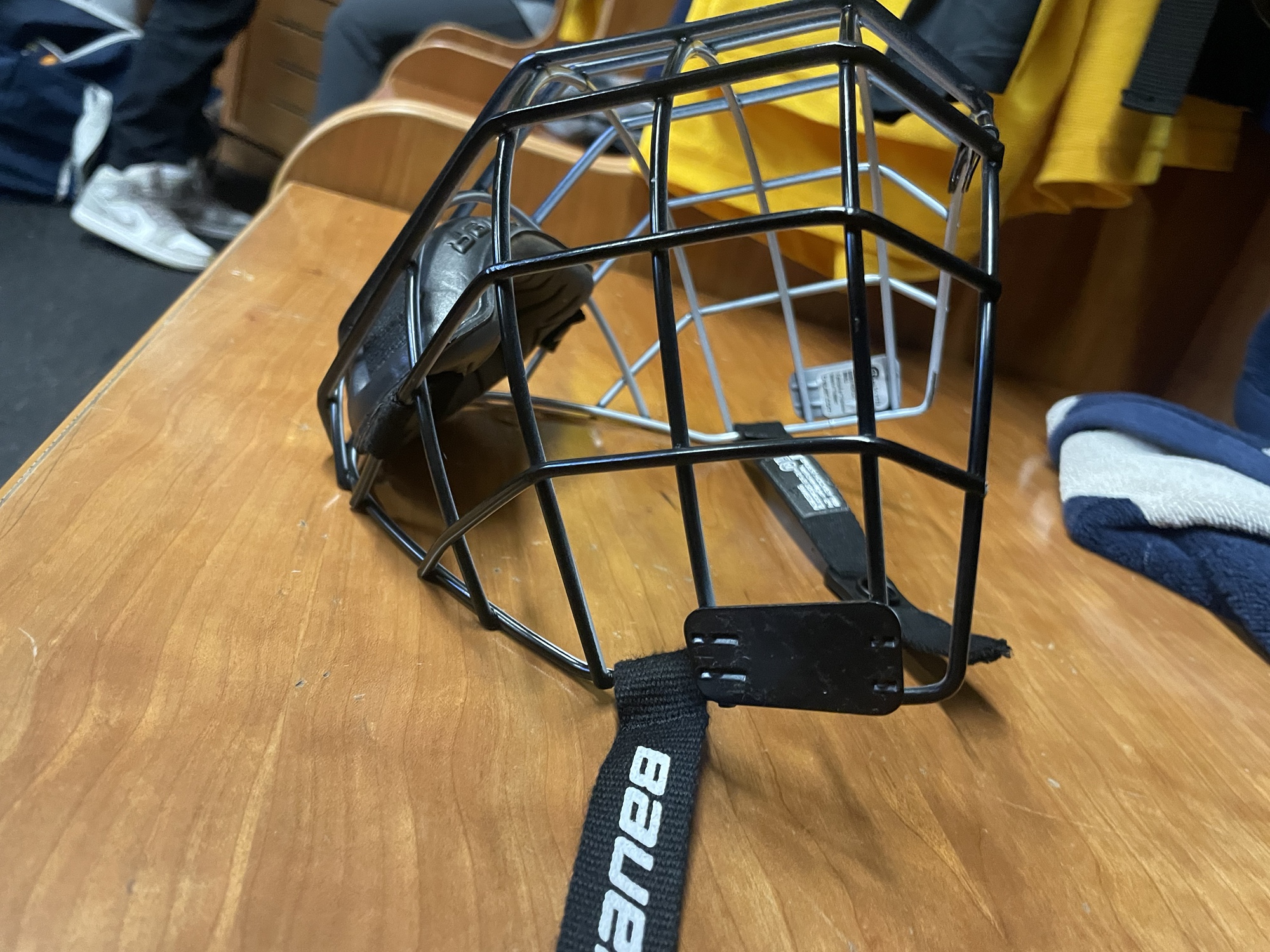 Small Bauer Oreo profile “II” cage | SidelineSwap