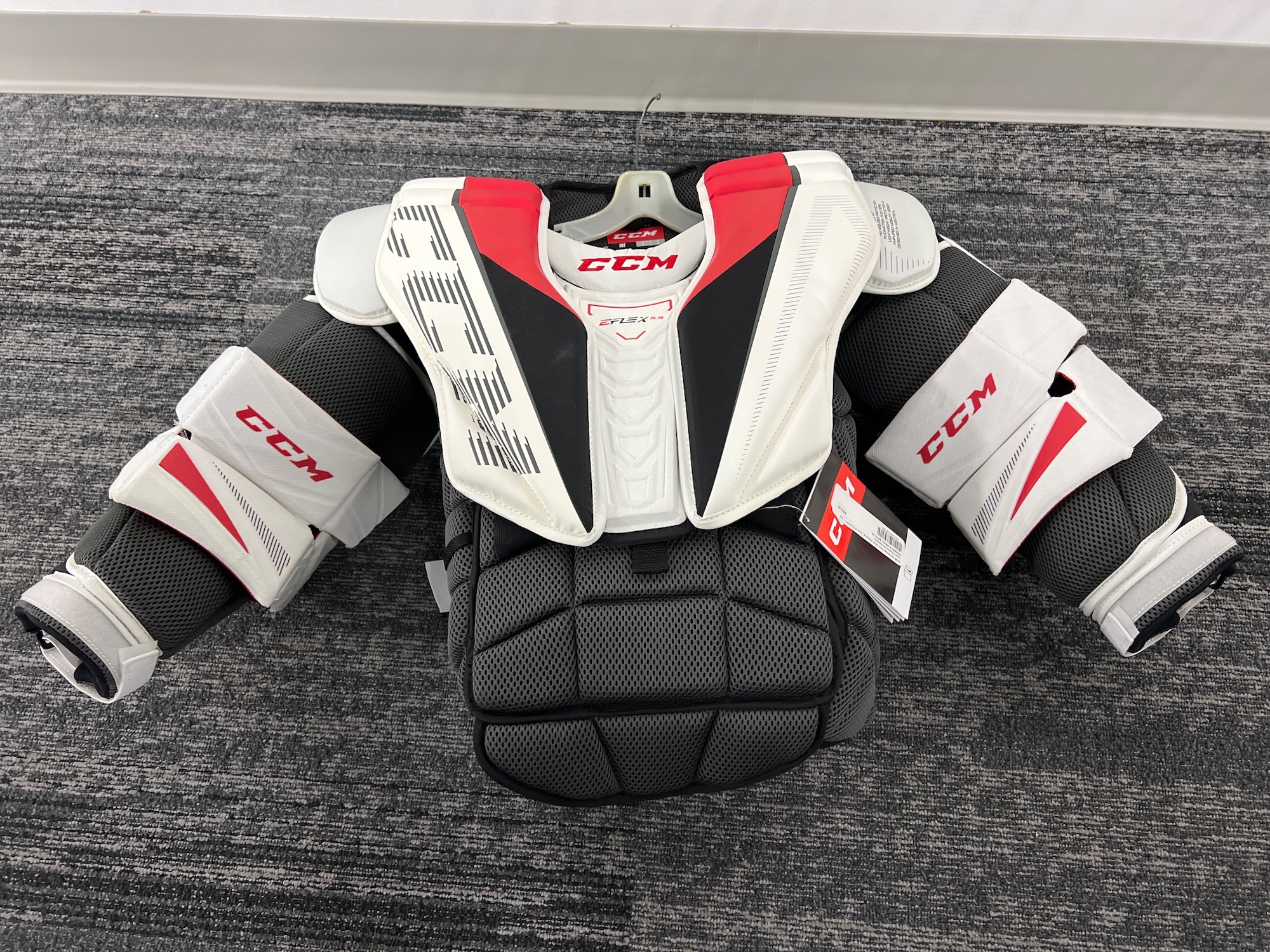 New Large CCM Eflex 5.9 Goalie Chest Protector | SidelineSwap