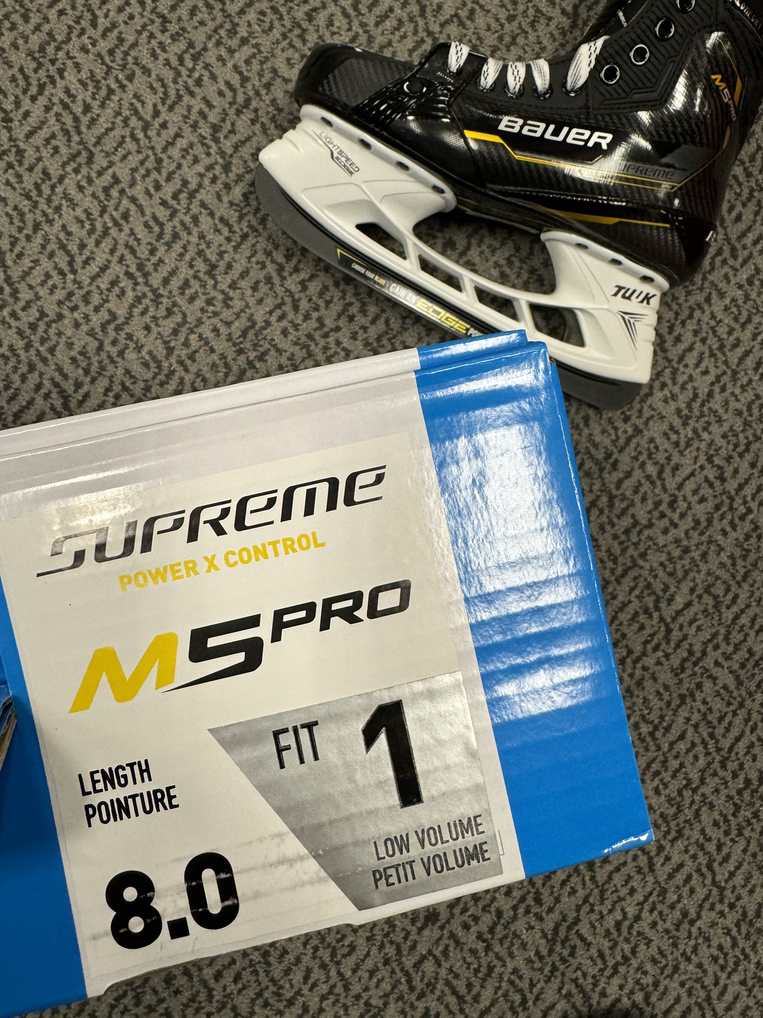 Bauer Supreme M5 Pro Size 8 Fit 1 skate | SidelineSwap