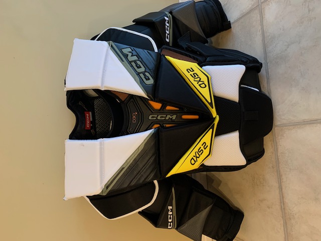 New Large CCM Axis 2 Goalie Chest Protector | SidelineSwap