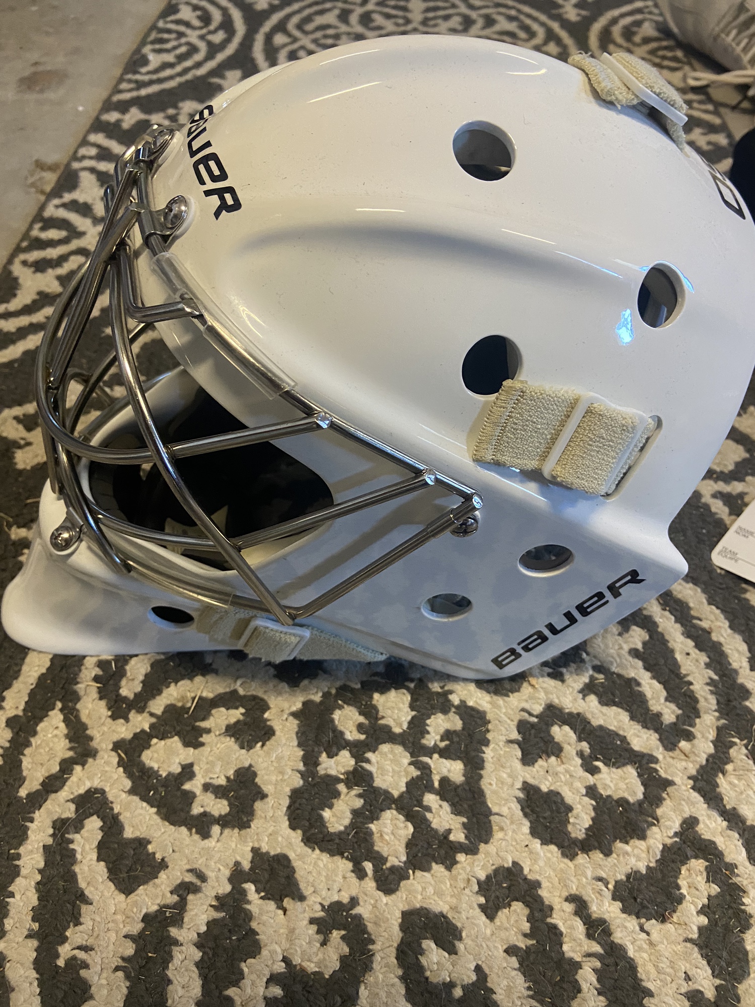 Bauer 960 Goalie Helmet SR M | SidelineSwap