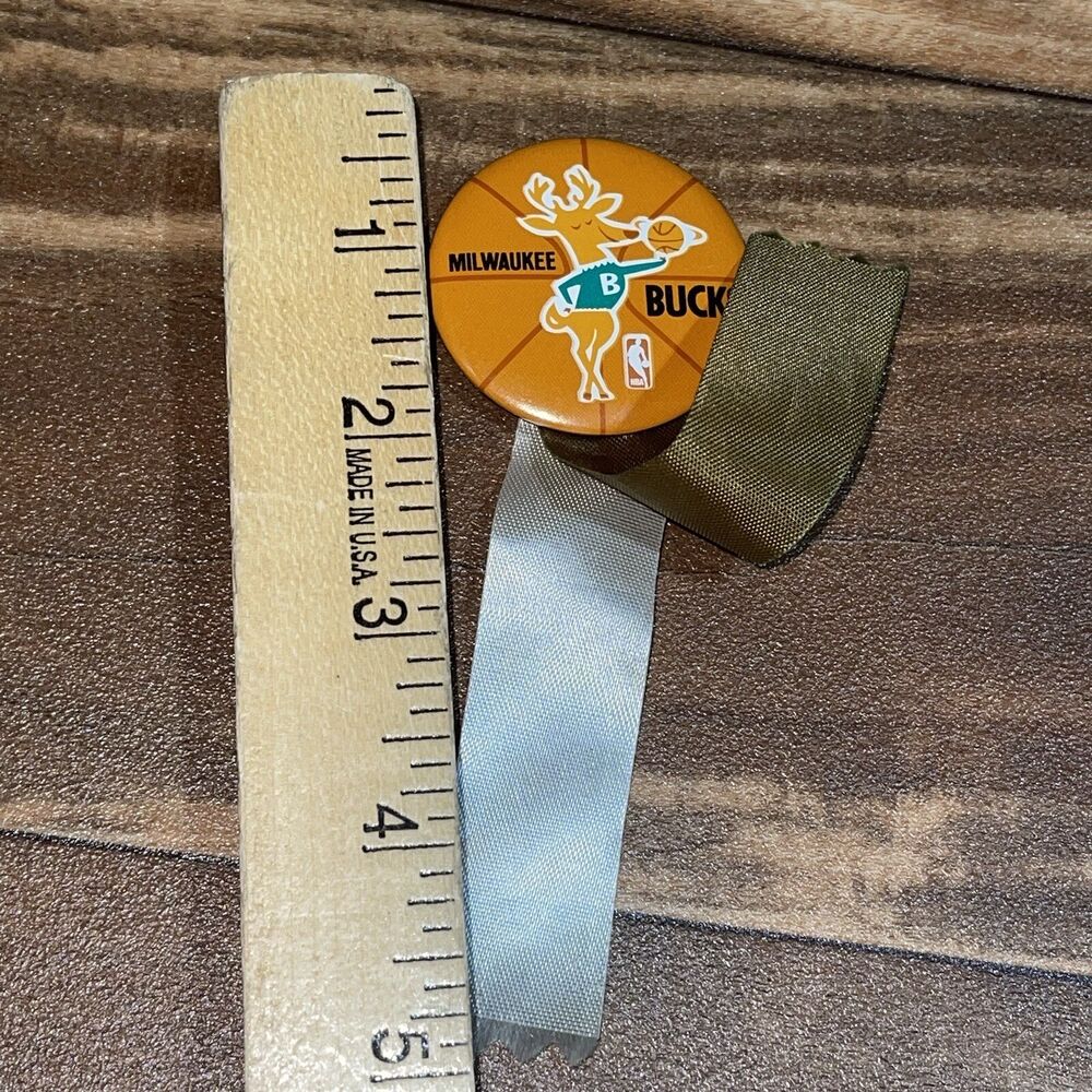 Vintage Milwaukee Bucks Pin 1969 Pinback Button Set x2 NBA Properties ...