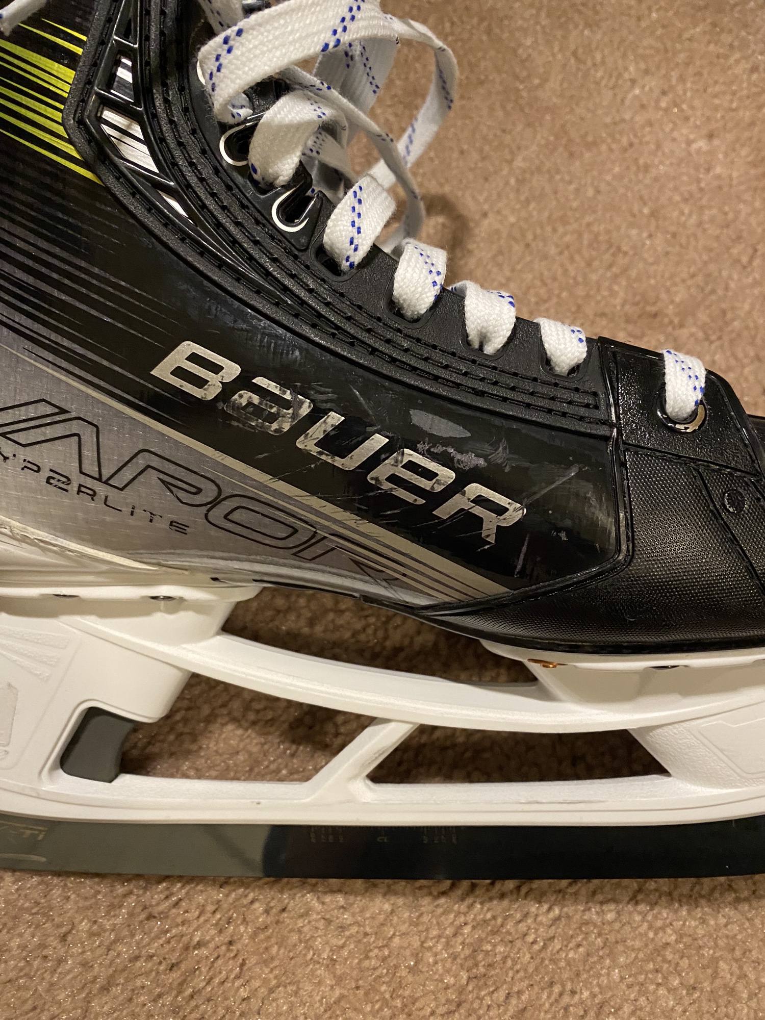 Bauer Vapor Hyperlite 2 Hockey Skates Size 8 Fit 1 w/Superfeet + New ...