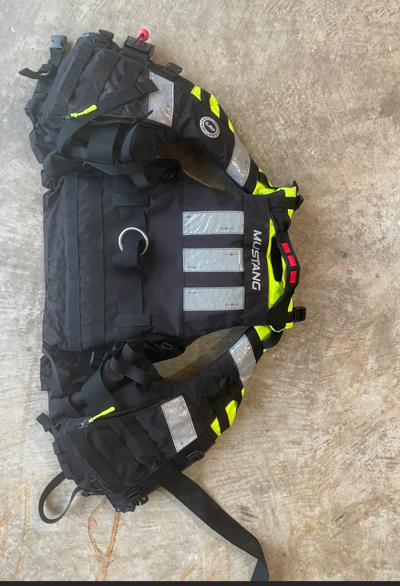 Mustang Universal Swift Water Rescue Vest, Type V SAR PFD | SidelineSwap