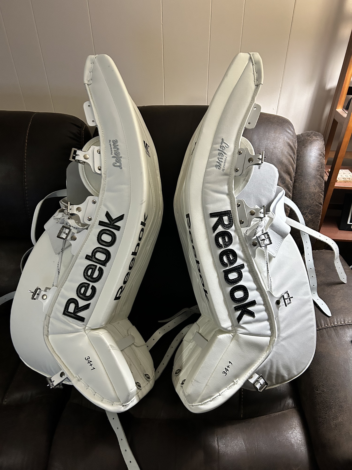 34" Reebok Premier XLT Goalie Leg Pads | SidelineSwap