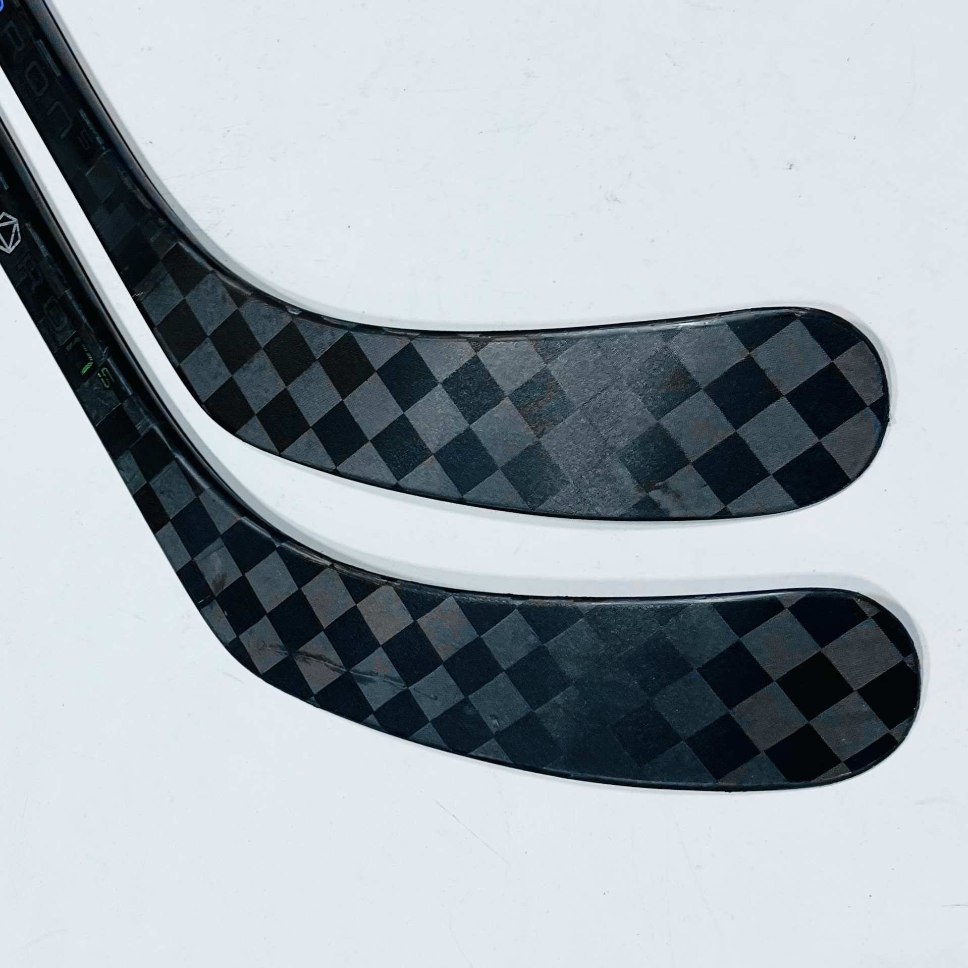 2 Pack Like New Bauer Proto R Hockey Stick-RH-70 Flex-P92-Grip ...