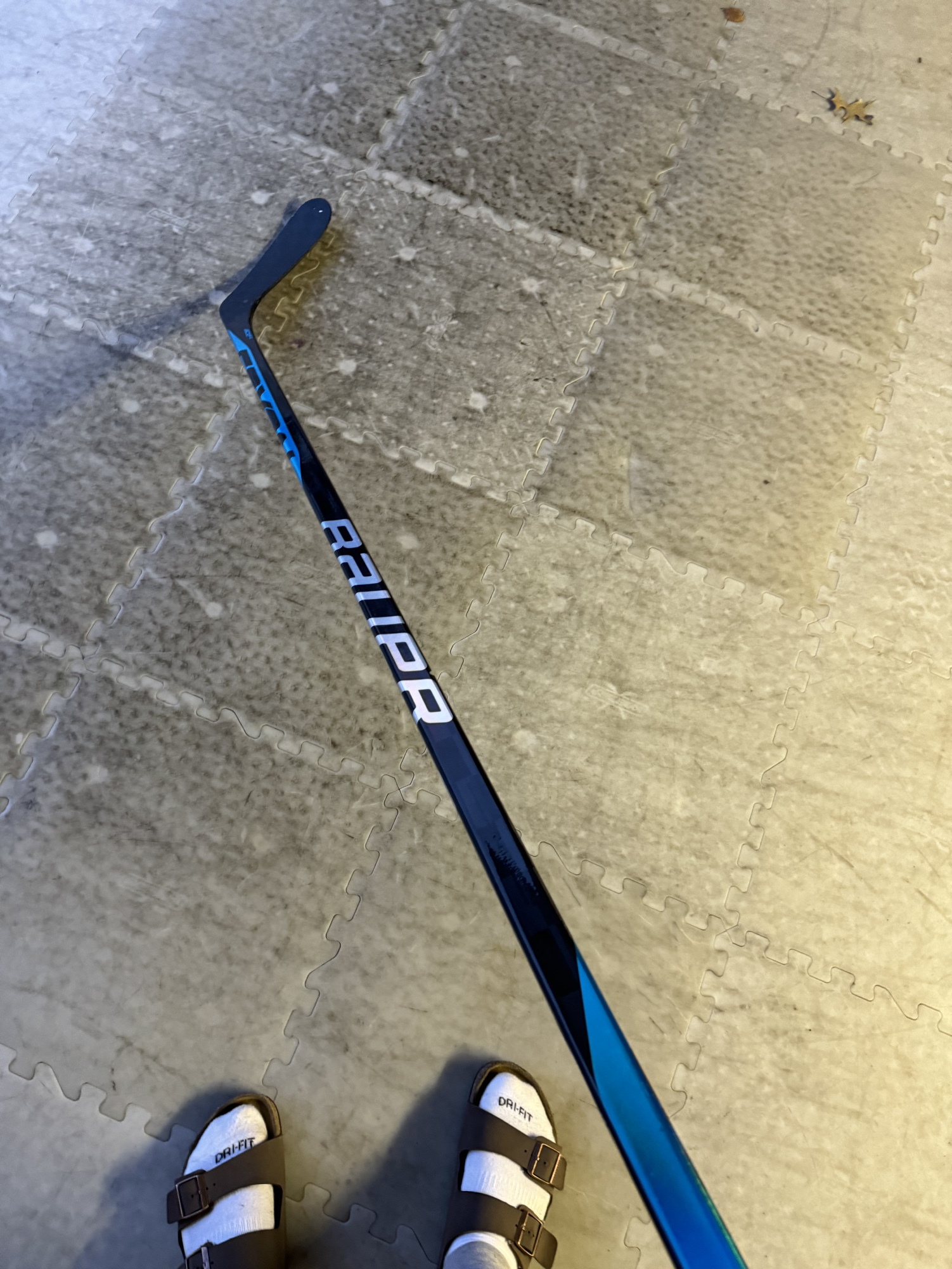 Bauer Nexus Sync Senior 70 Flex P28 Curve Right Handed | SidelineSwap