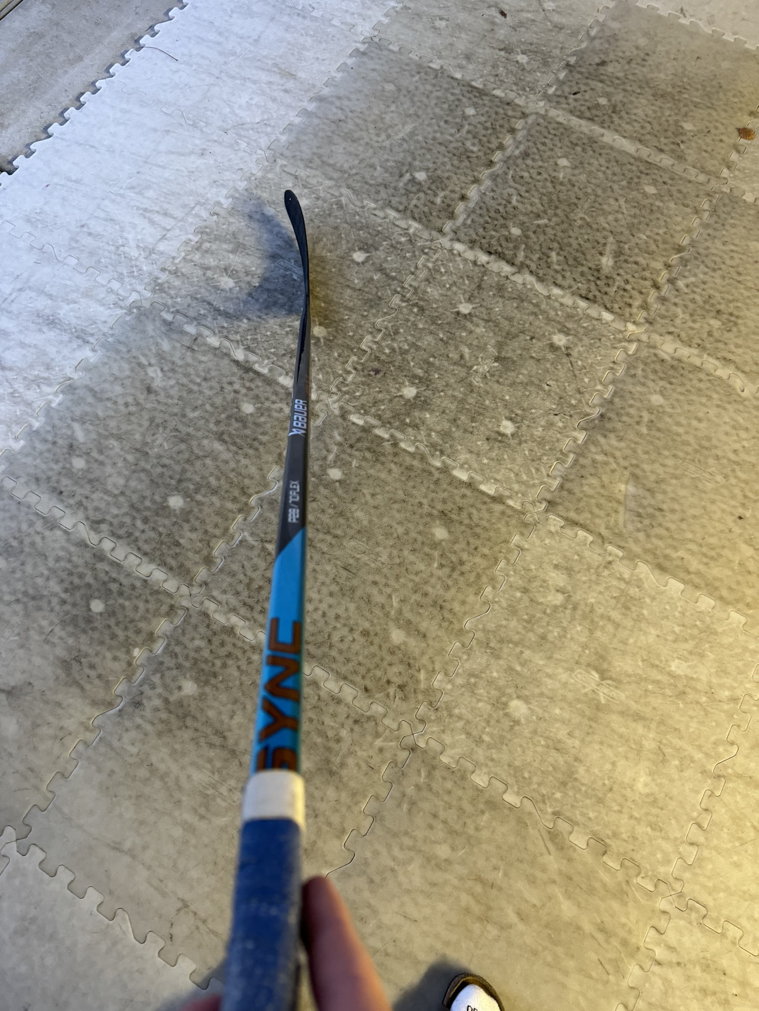 Bauer Nexus Sync Senior 70 Flex P28 Curve Right Handed | SidelineSwap