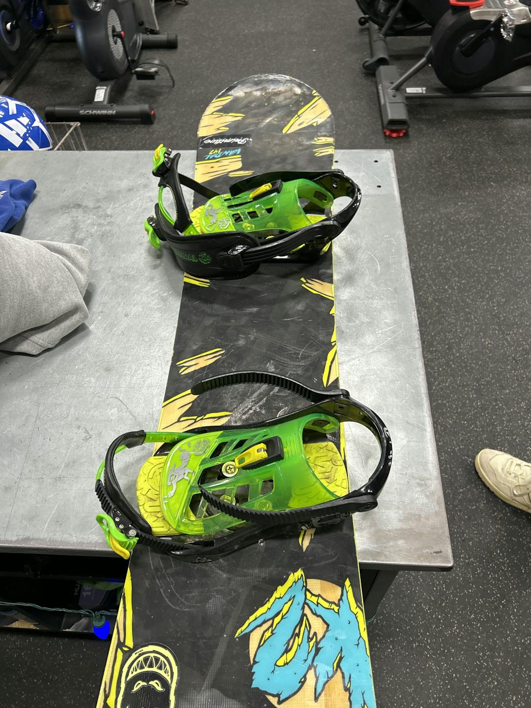 Used K2 Vandal 142 Cm Men's Snowboard Combo | SidelineSwap