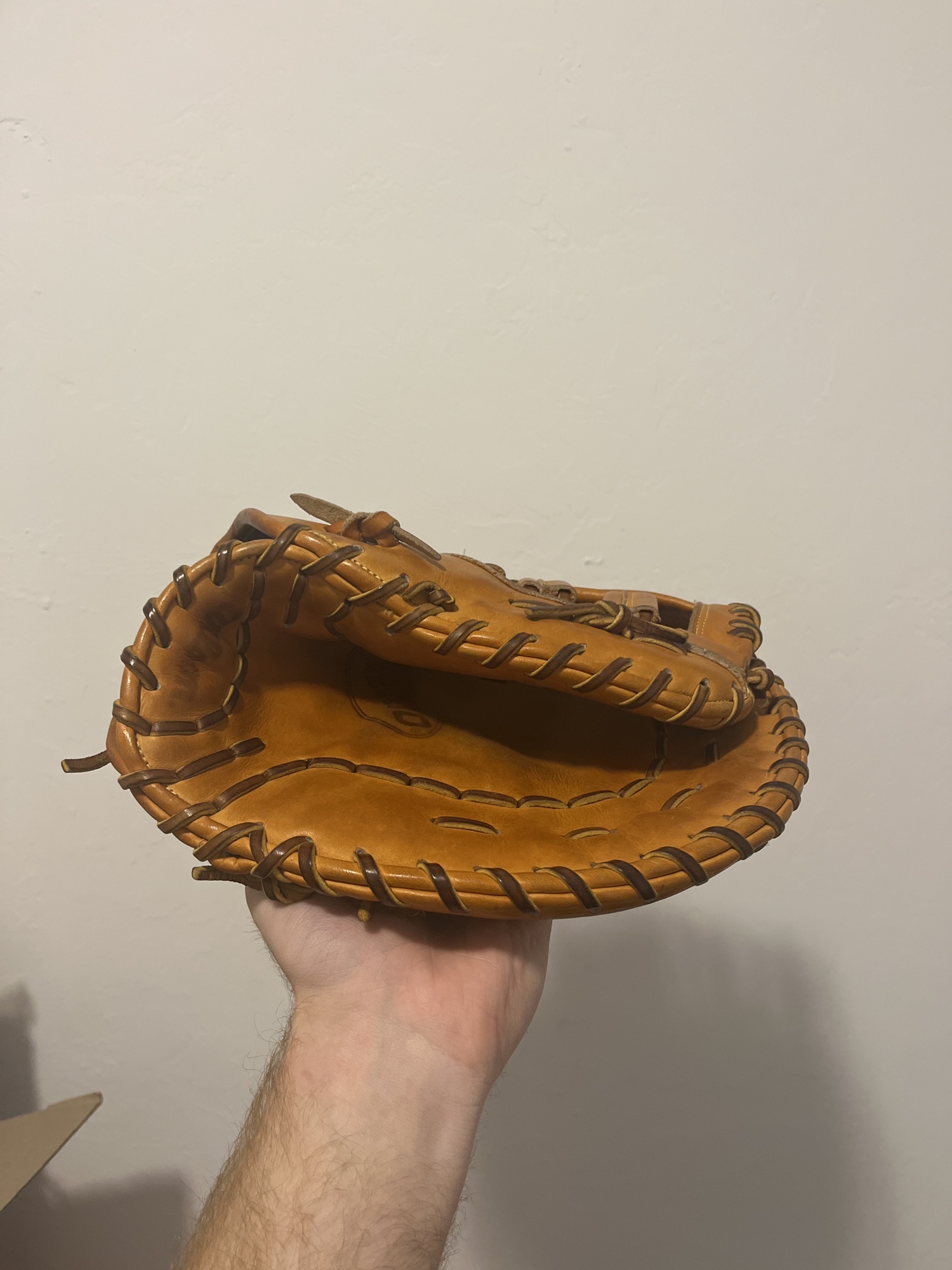Wilson a2000 2800 12” first base mitt baseball glove | SidelineSwap