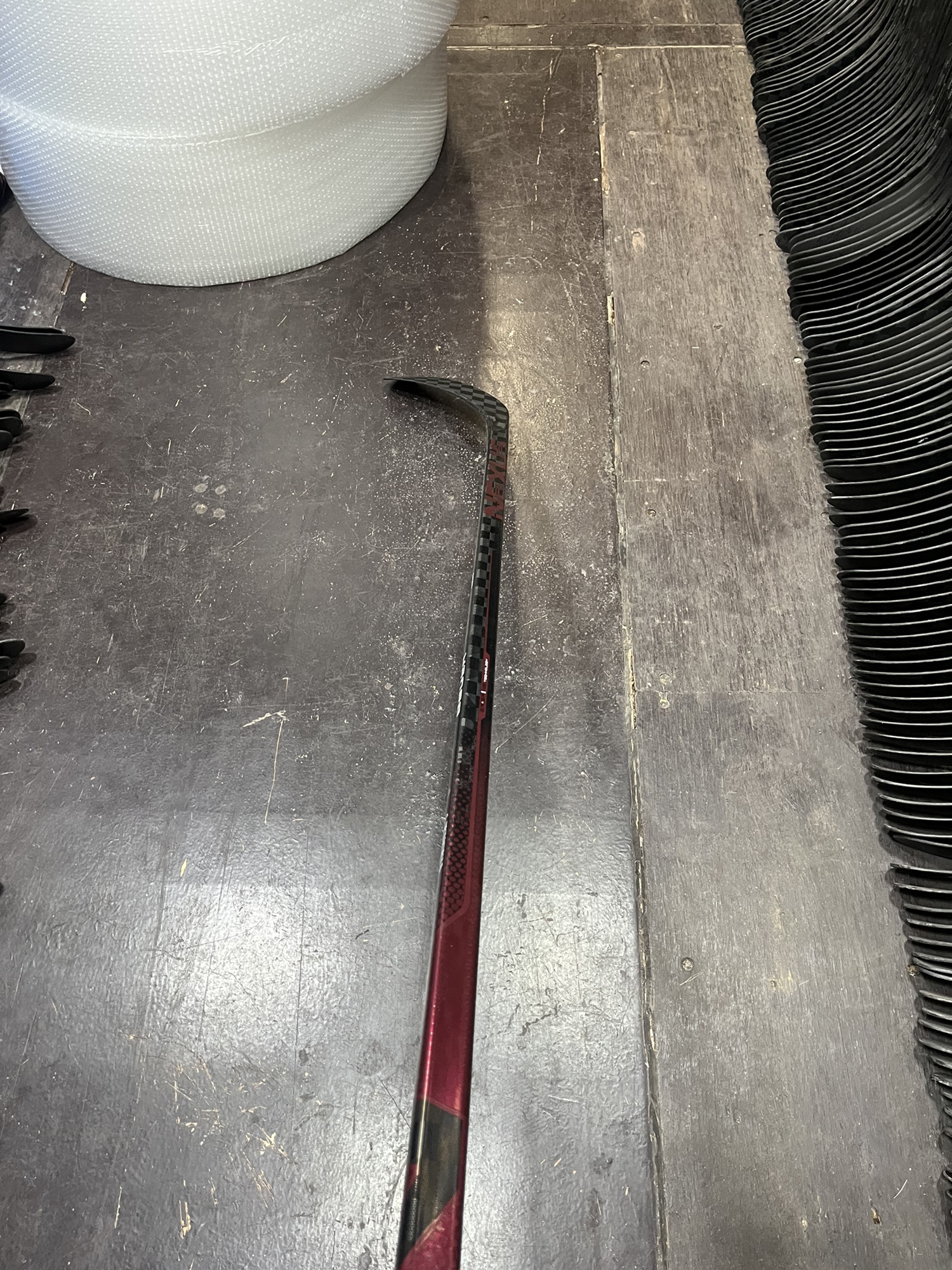 New 2 Pack Custom Maroon Bauer Nexus GEO (1N Build) Hockey Stick-RH-P71 ...