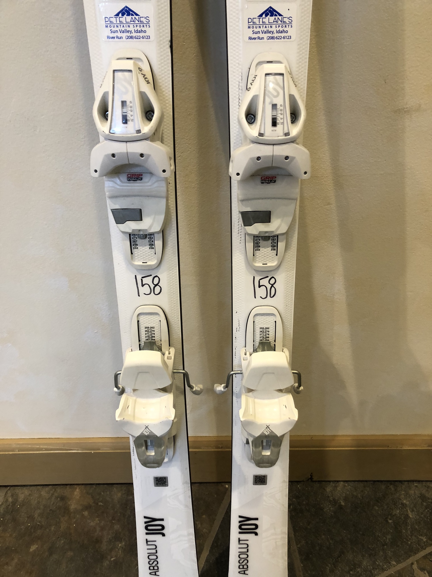 2022 Head Absolute Joy Skis With Bindings 158cm | SidelineSwap