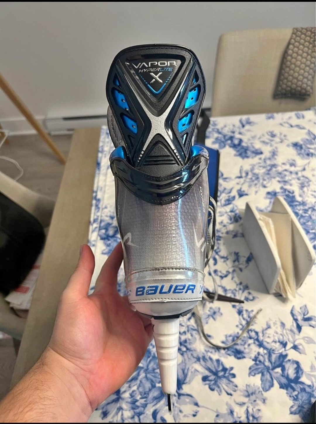 New Bauer Vapor Hyperlite Blue Skates Senior | SidelineSwap