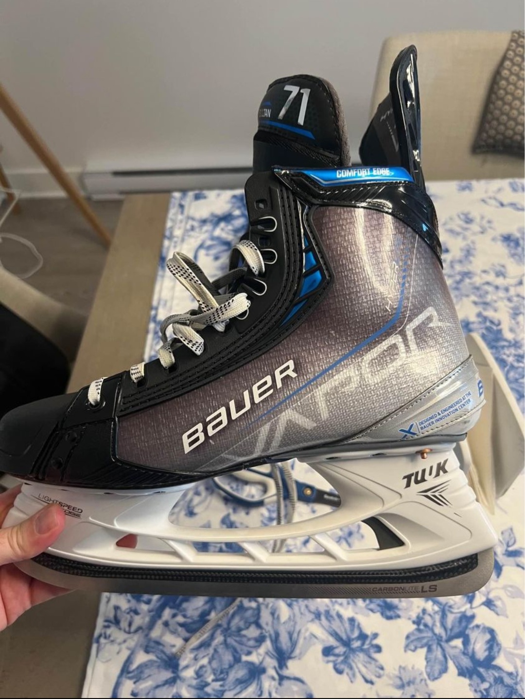 New Bauer Vapor Hyperlite Blue Skates Senior | SidelineSwap