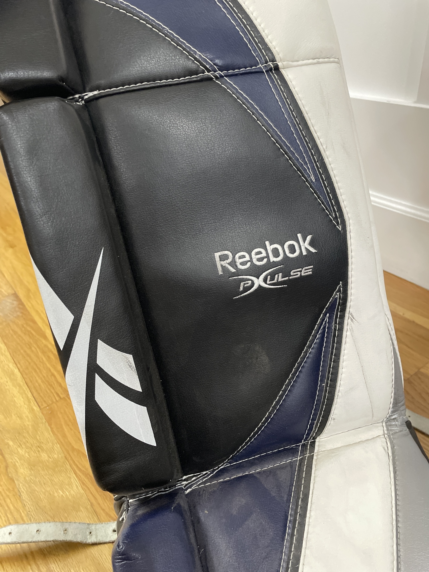 Reebok X pulse Goalie Leg Pads - Kolzig | SidelineSwap