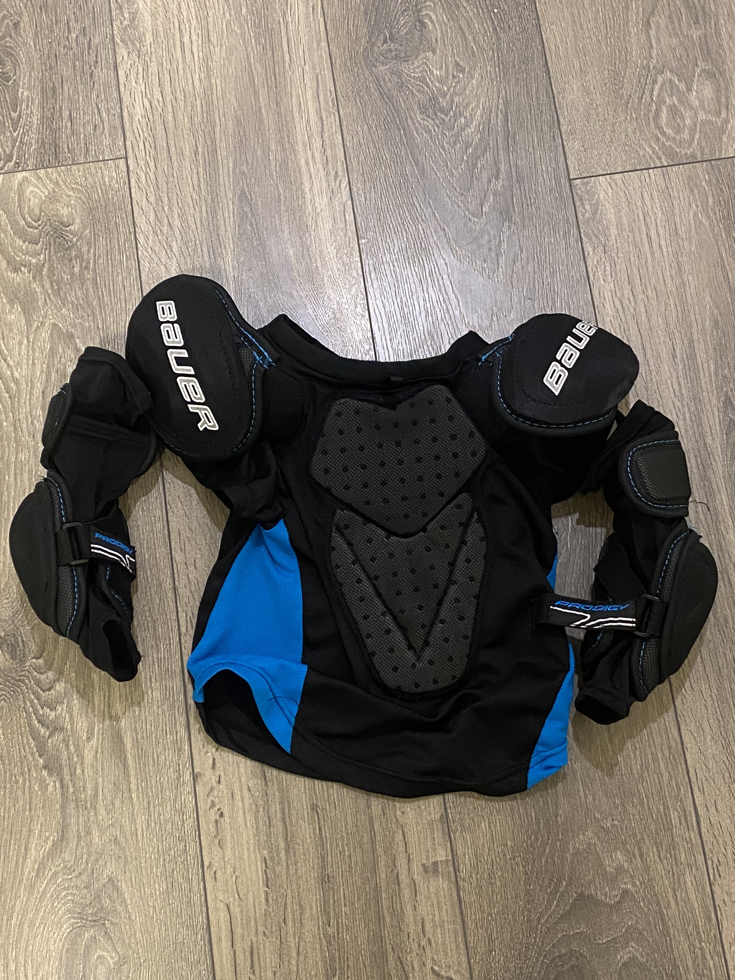 Bauer prodigy shoulders/elbow Combo | SidelineSwap