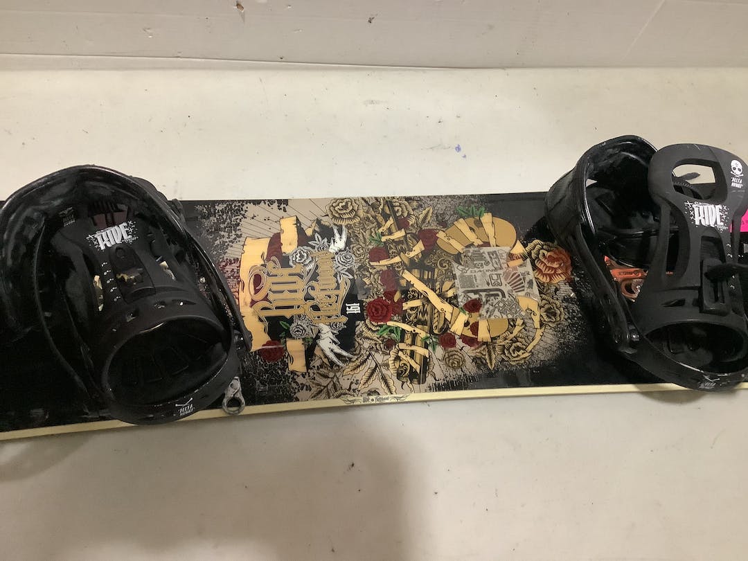 Used Ride Fleetwood 161 Cm Men's Snowboard Combo | SidelineSwap