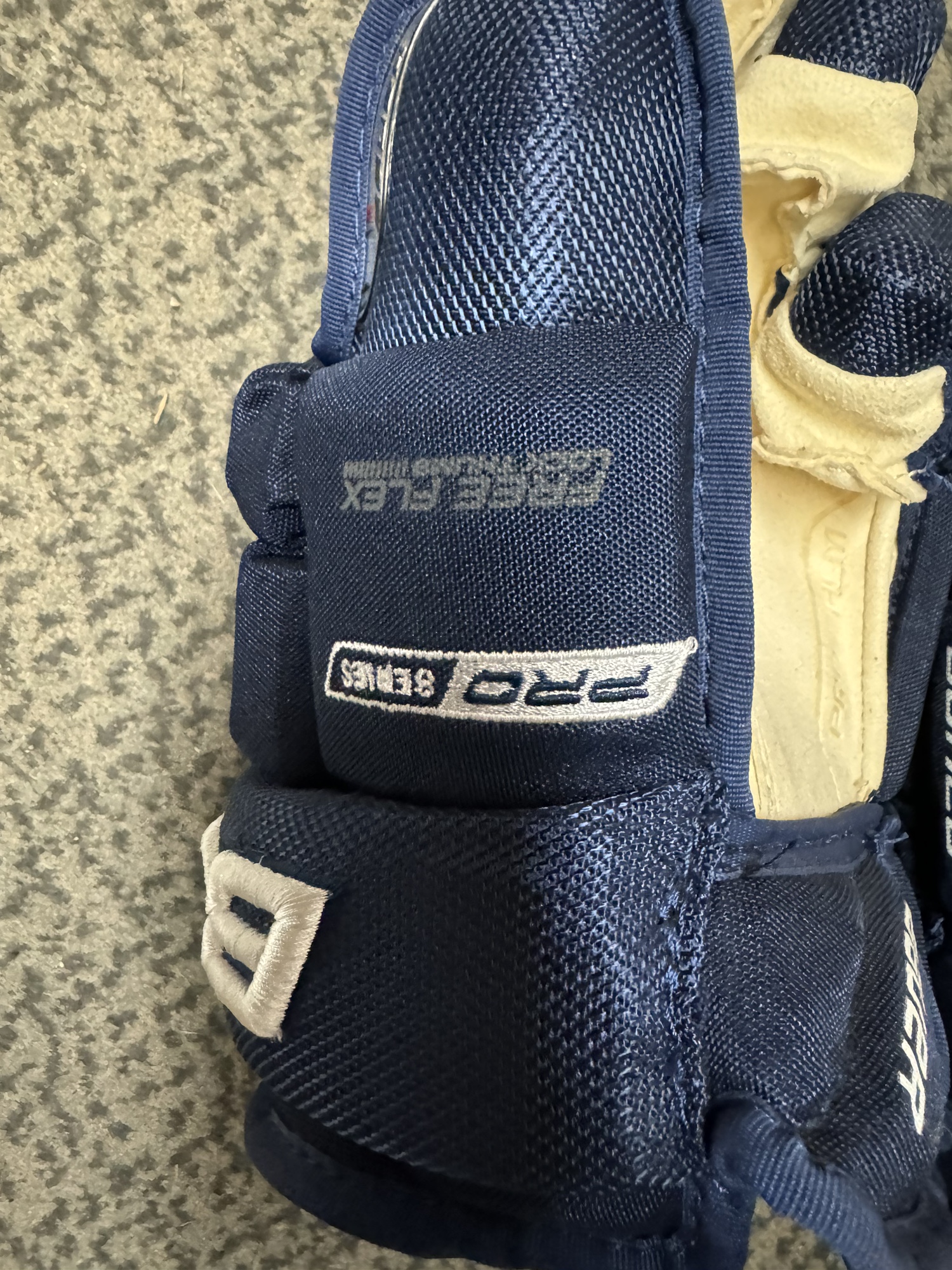 Bauer Navy Pro Series 12” hockey gloves | SidelineSwap