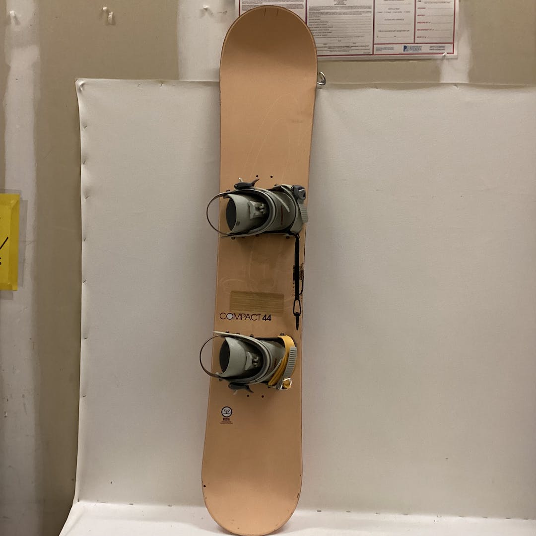 Used Ride Compact 44 140 Cm Men's Snowboard Combo | SidelineSwap