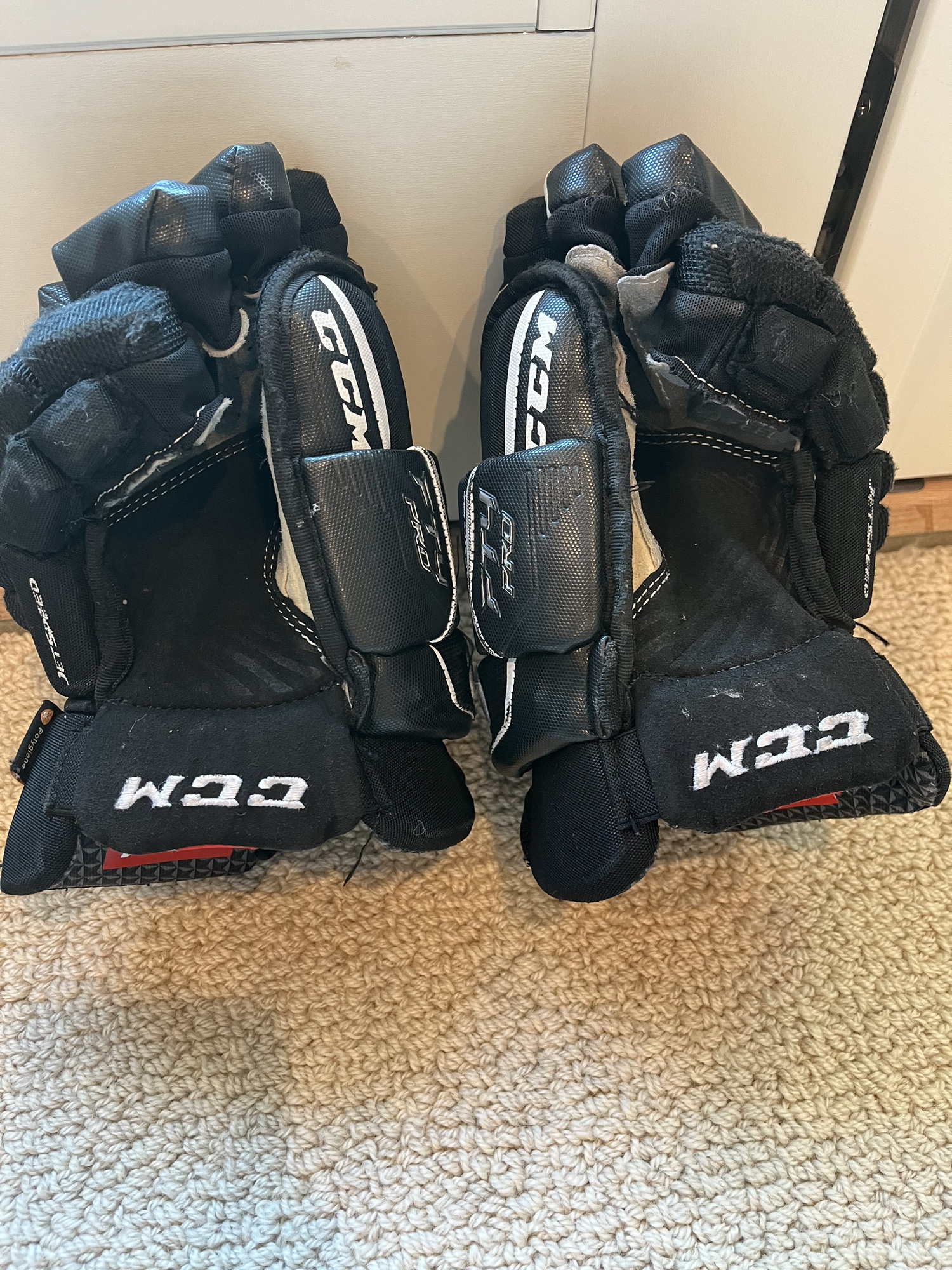 CCM 12" Jetspeed FT4 Pro Gloves | SidelineSwap