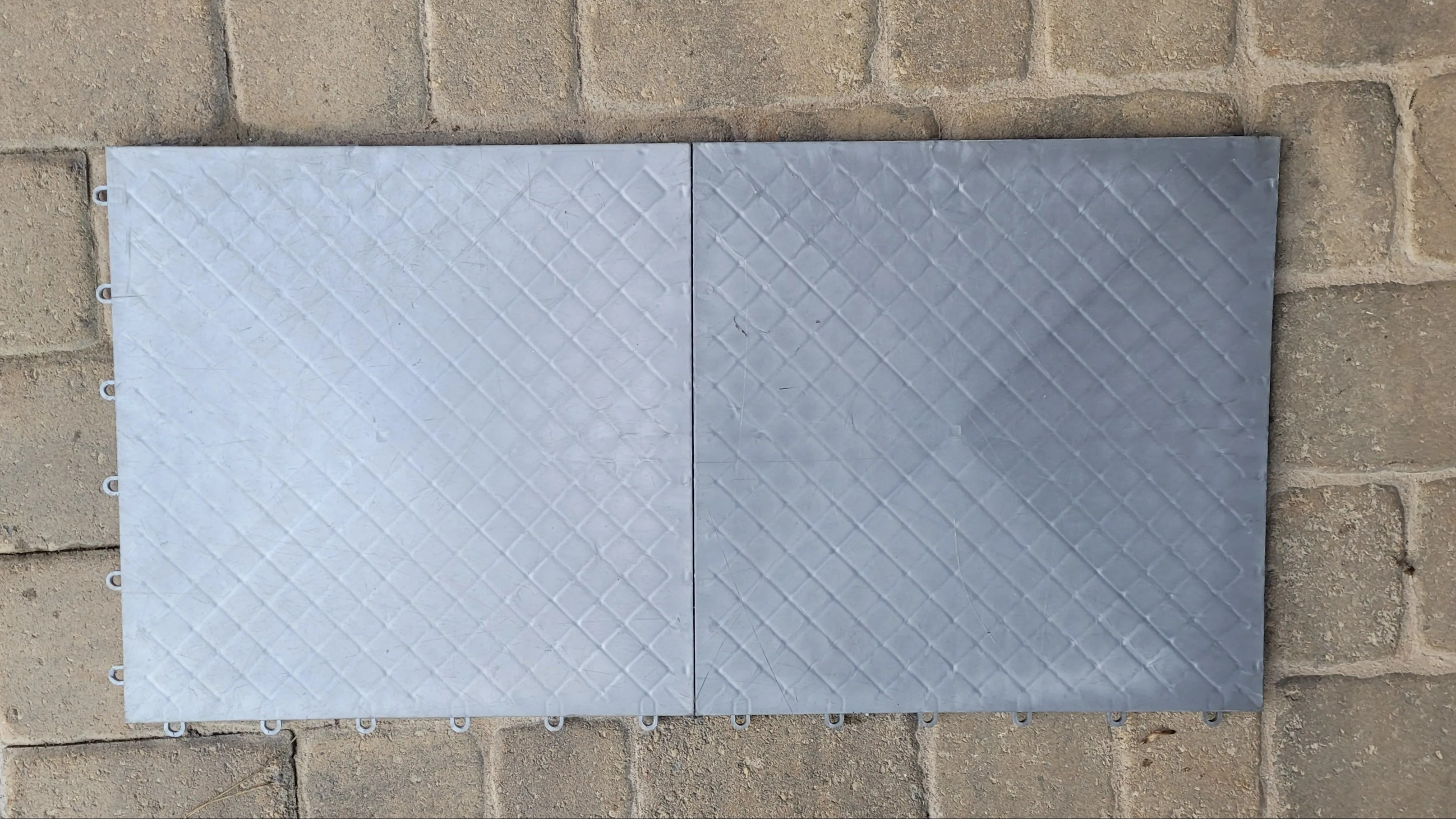 Used 20 HotShot 18" x 18" roller hockey flooring tiles / shooting tiles ...