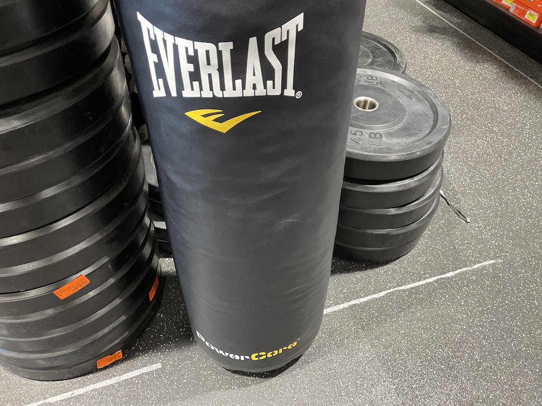 Used Everlast Power Core 100 Lb Boxing Heavy Bag | SidelineSwap