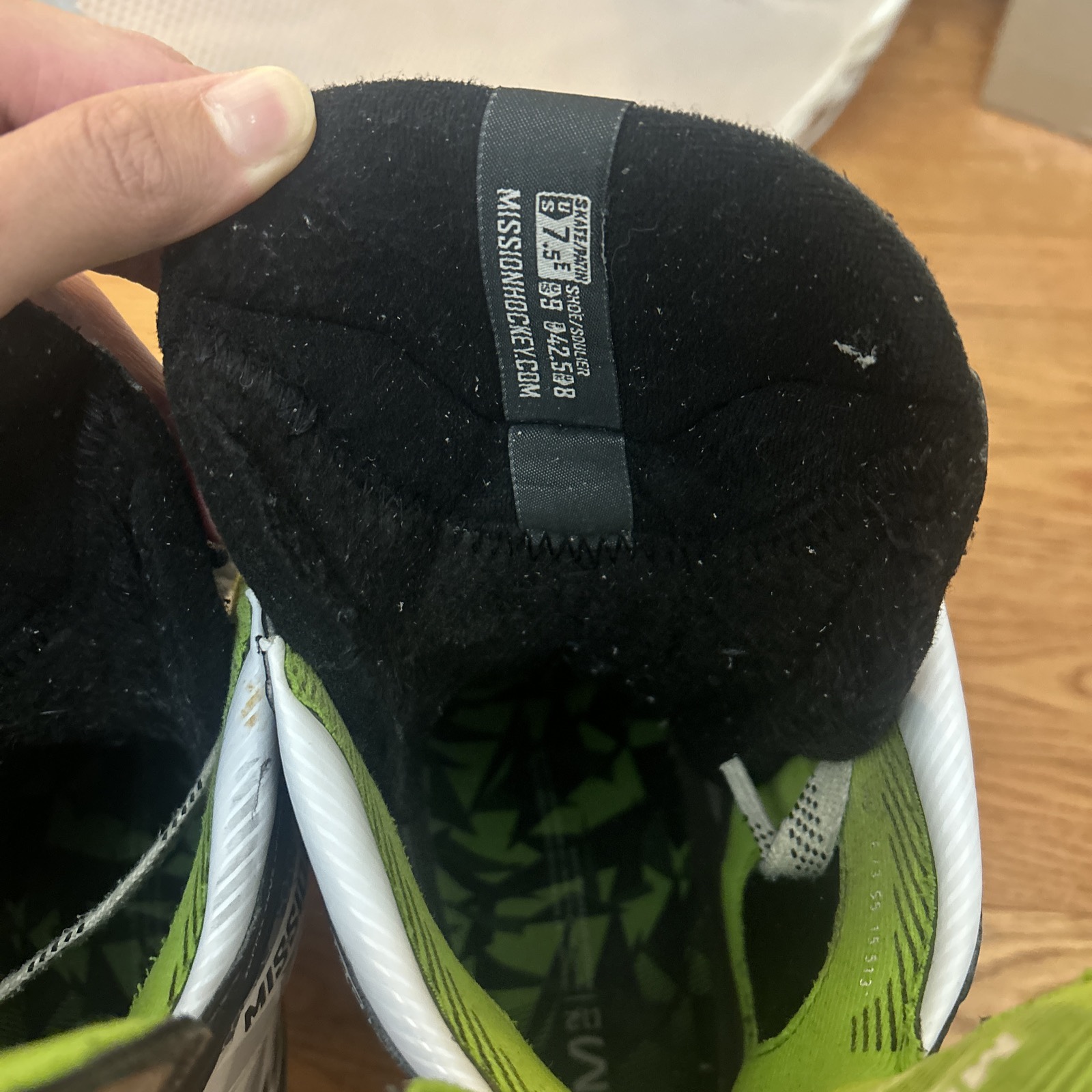 Used Mission Wide Width Size 7.5 Inhaler WM02 Inline Skates | SidelineSwap