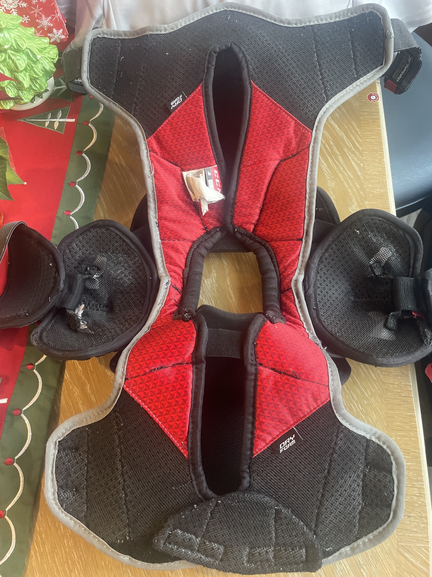 CCM JetSpeed FT 390 Shoulder / Chest protector | SidelineSwap