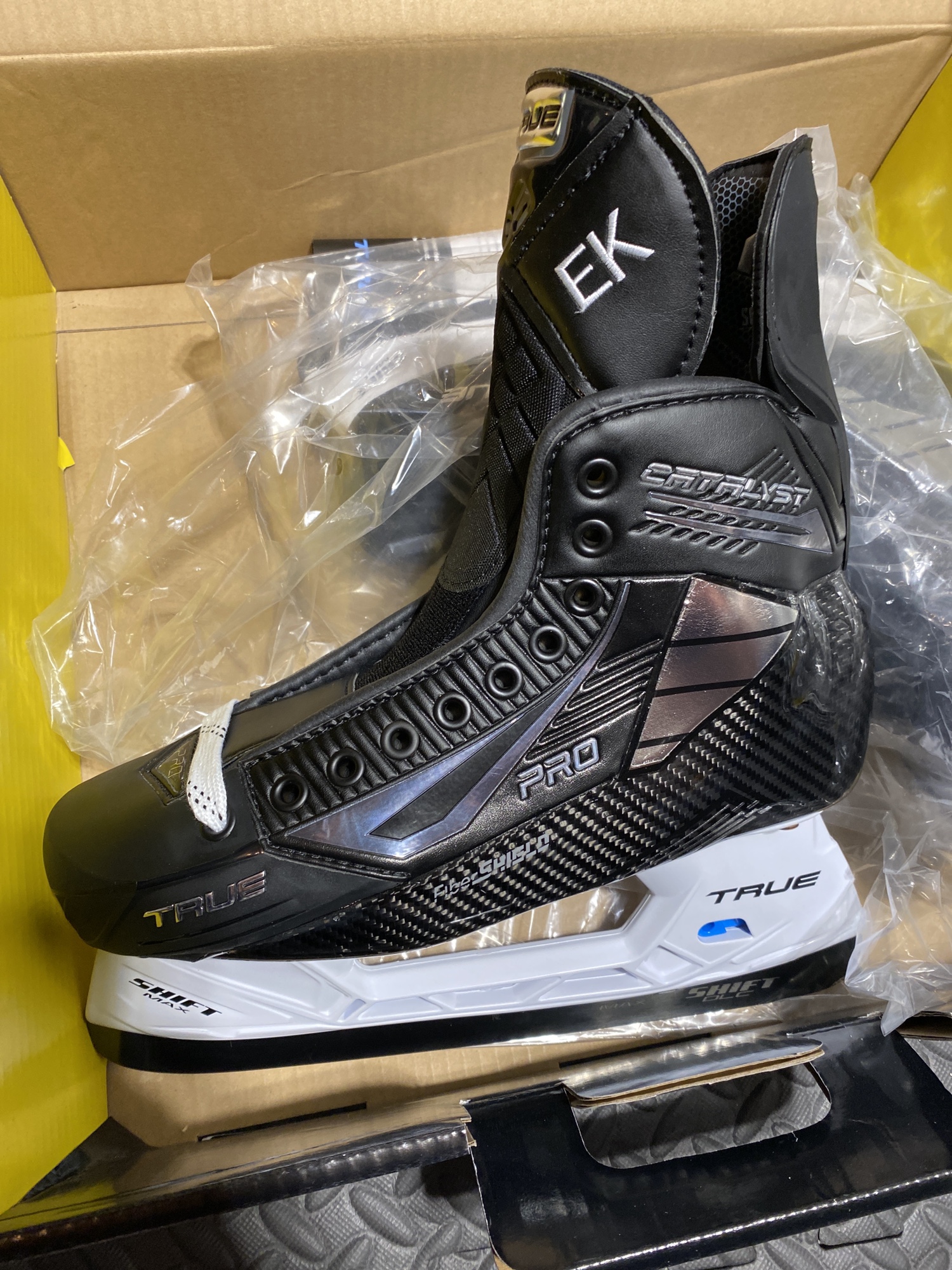 New True Catalyst Pro Hockey Skates Erik Karlsson 8W | SidelineSwap