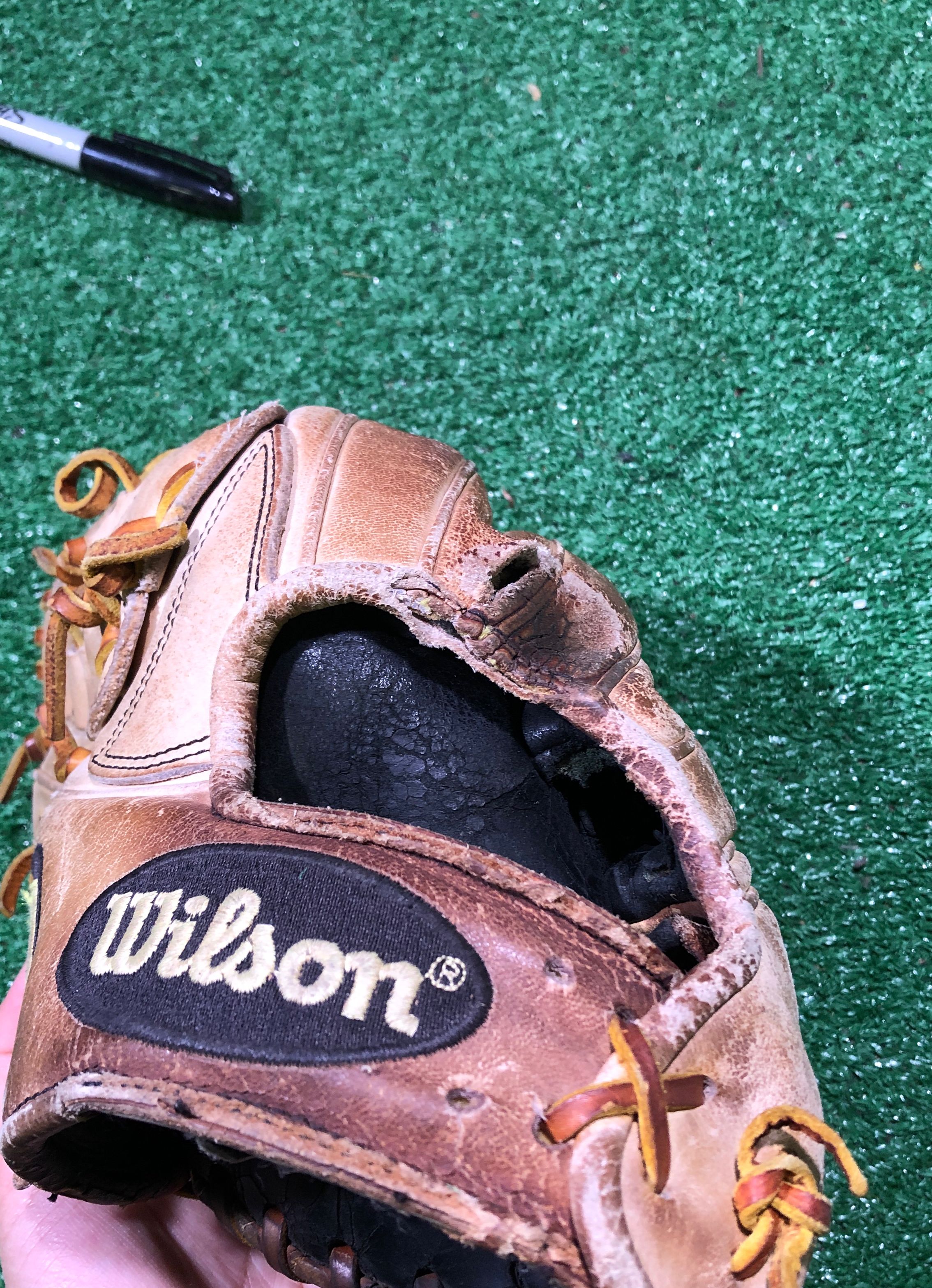 Wilson Pro-Stock Select B2 11.75" Baseball Glove (LHT) *READ ...