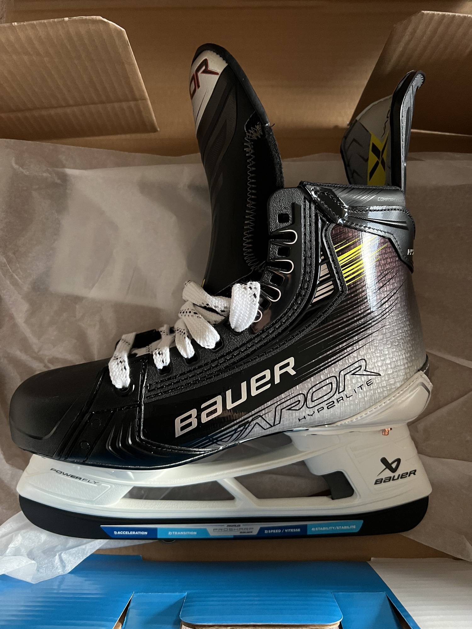 NEW Bauer Hyperlite 2 Skates w/ extras | SidelineSwap