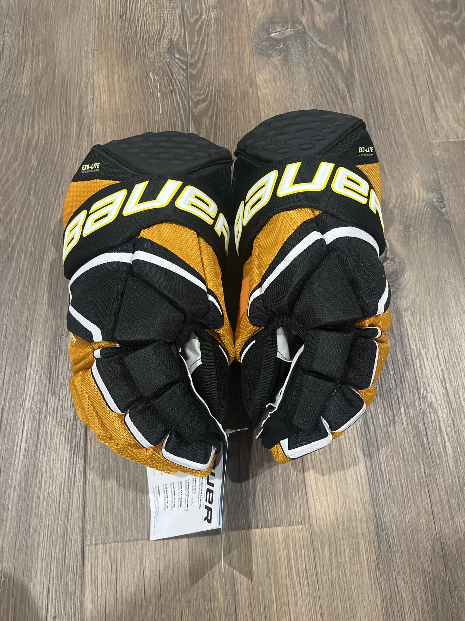 *NEW* Bauer 14" Vapor Hyperlite Gloves | SidelineSwap