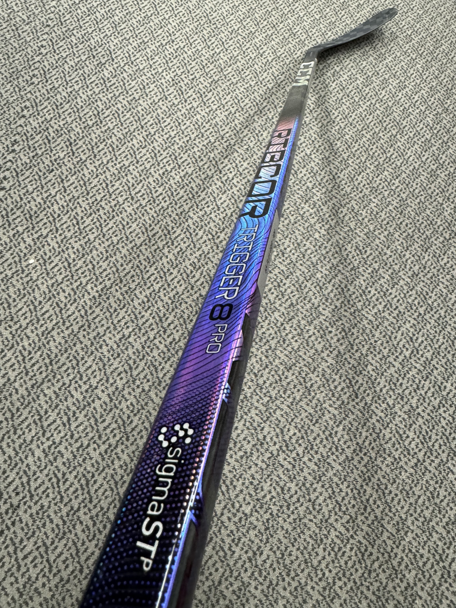 CCM Trigger 8 Pro 65 Flex P29 curve right hand stick | SidelineSwap