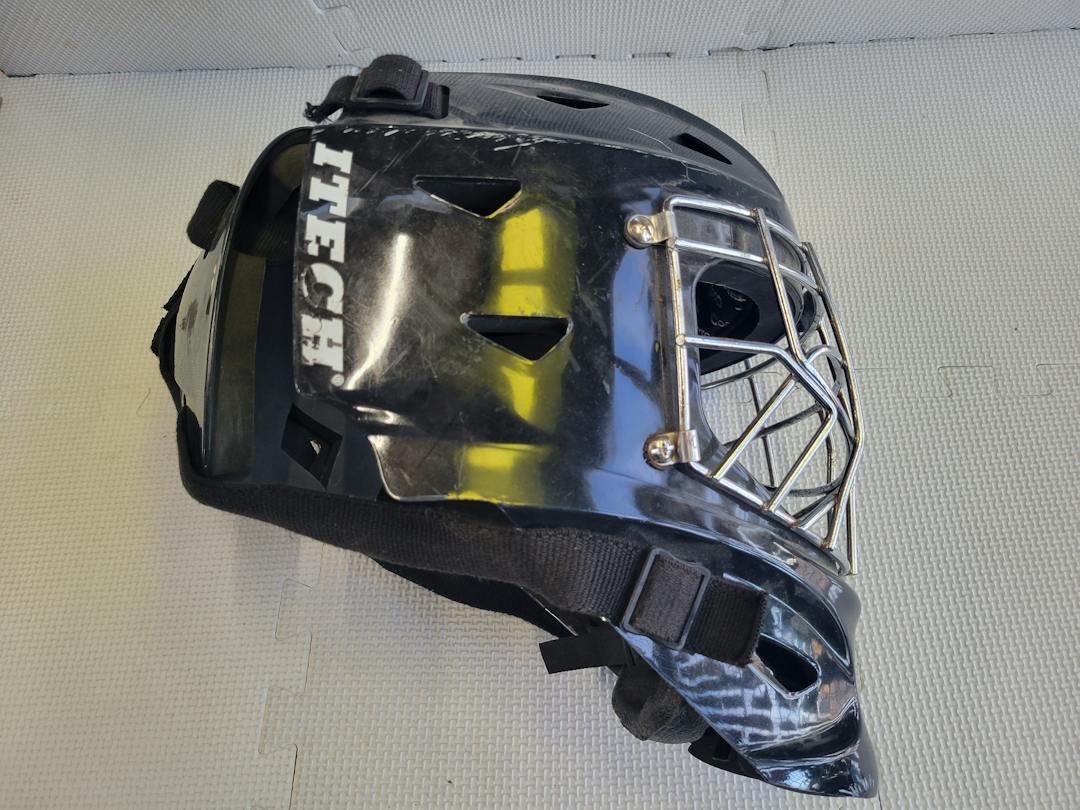 Used Itech Profile 1200 One Size Goalie Helmets And Masks | SidelineSwap