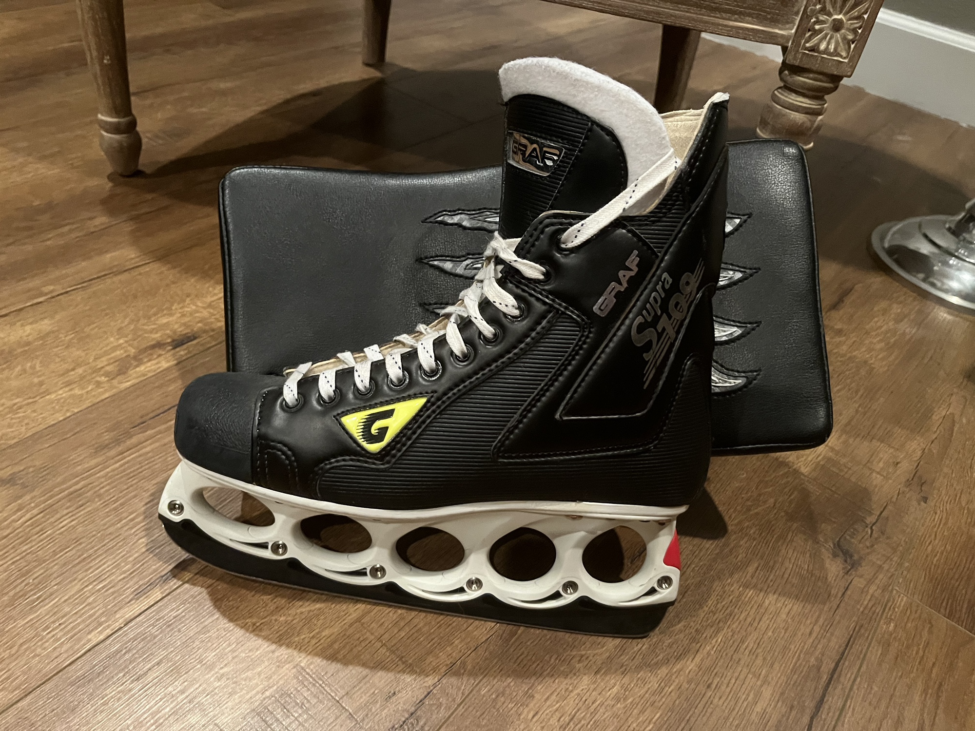Used Graf Wide Width Pro Stock 11 Supra 709 Hockey Skates | SidelineSwap