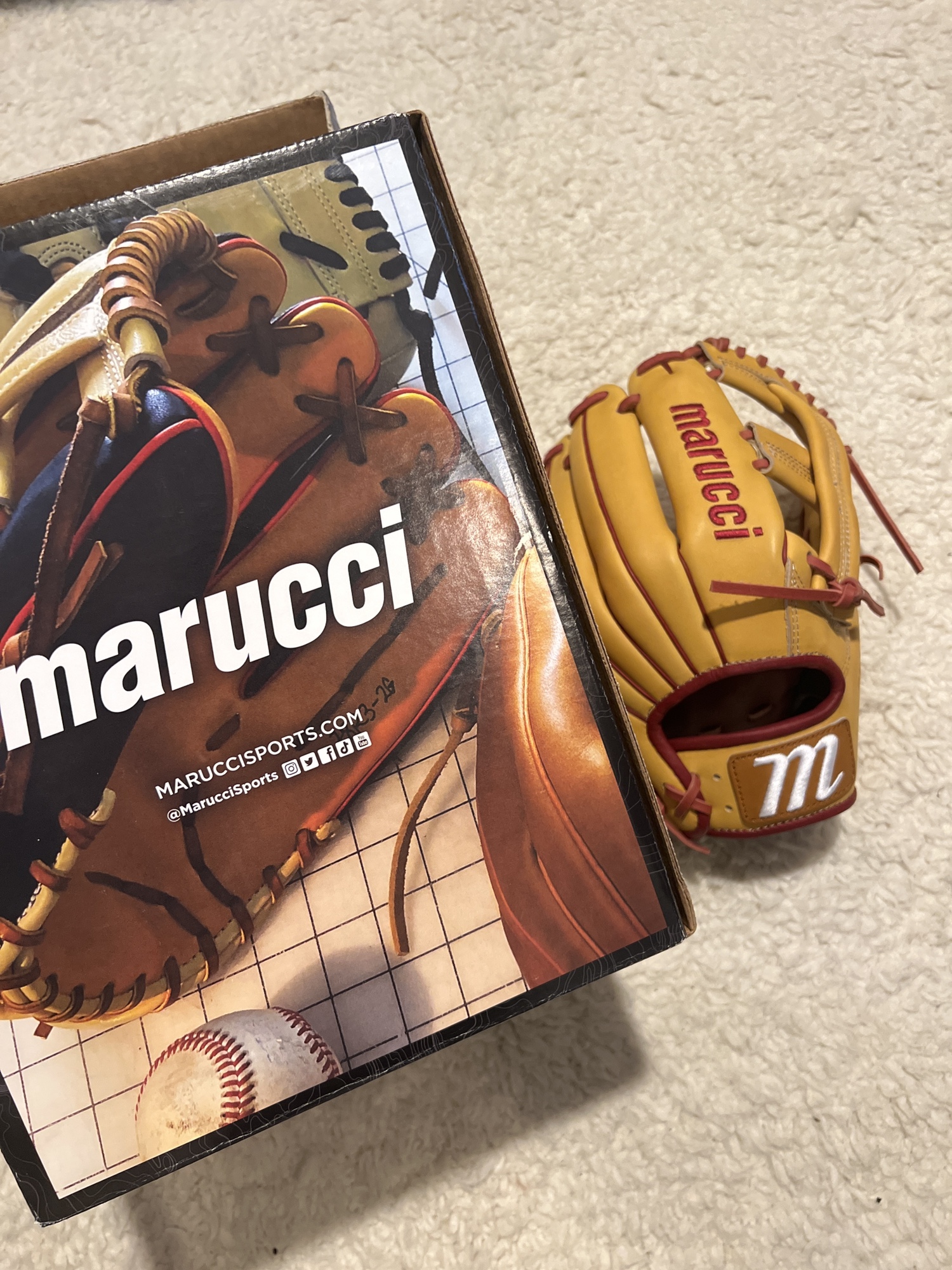 New Marucci Capital M type Series 11.75 In Custom Glove | SidelineSwap